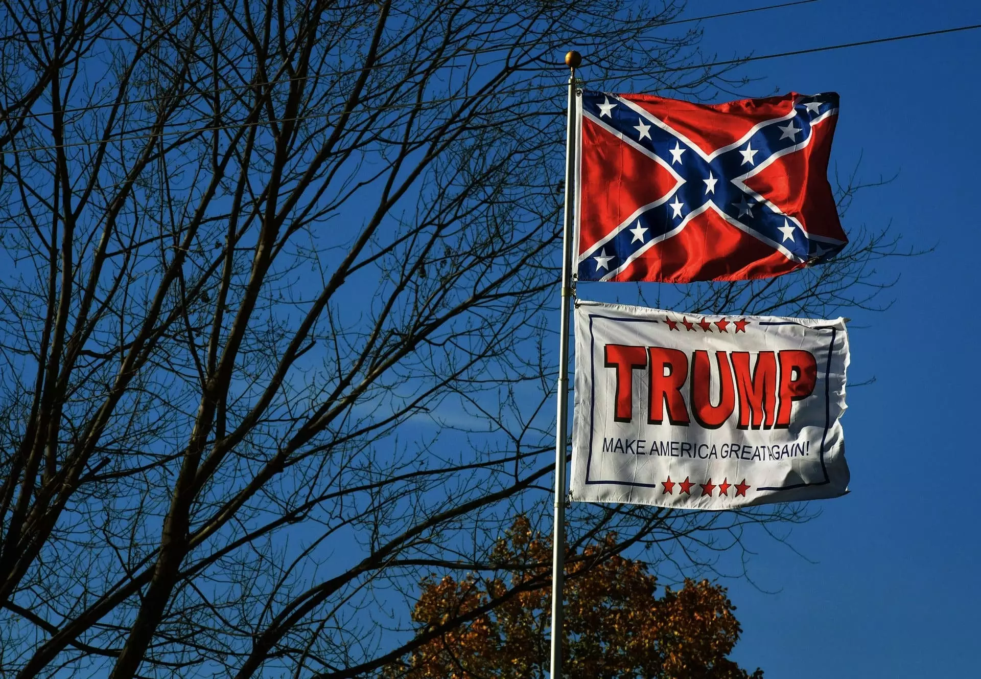 黒いツイッターは、ニッキー・ヘイリーの南軍旗の修正主義者の歴史に反応します