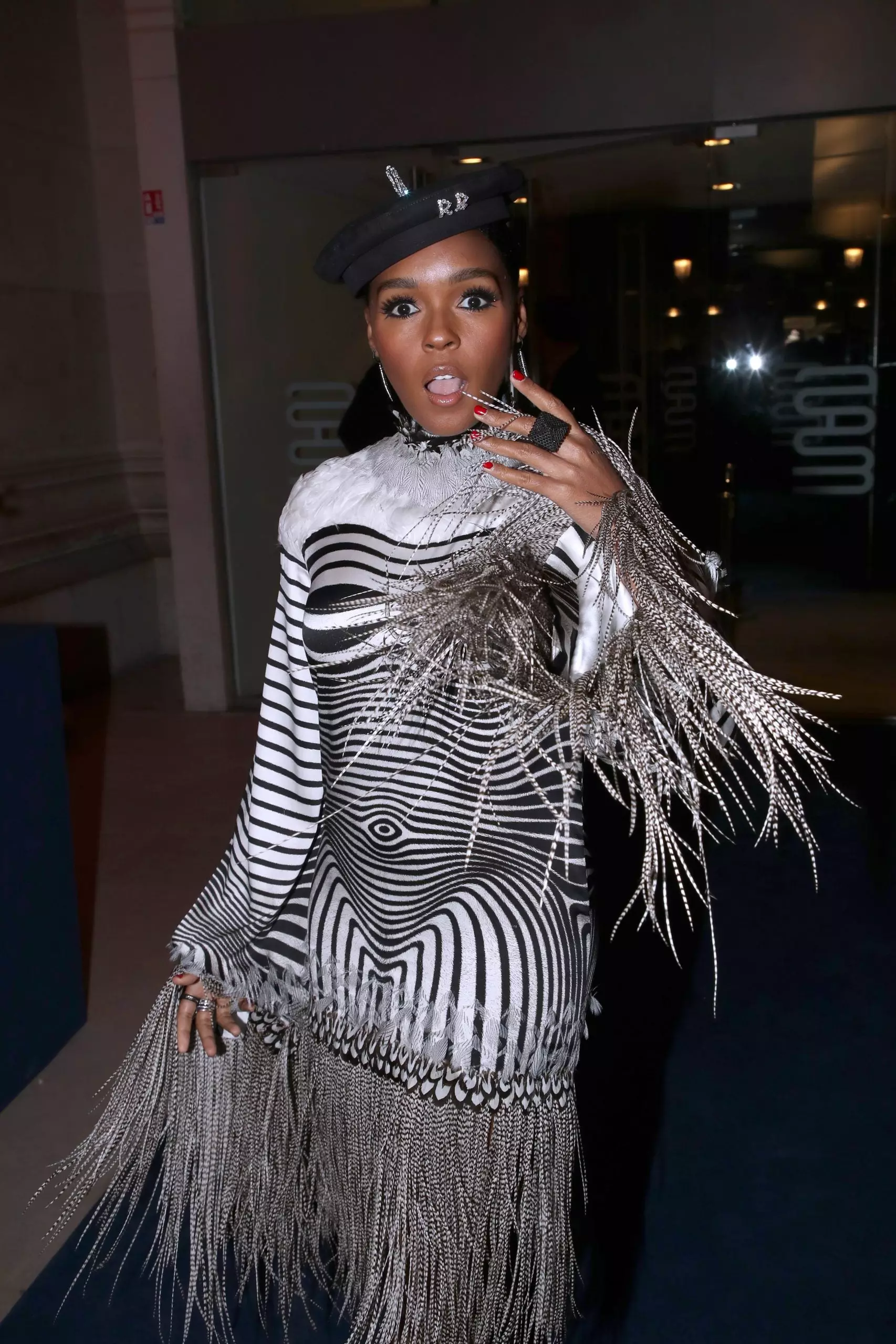 Estilo da Semana de Moda de Paris de Janelle Monáe 24727_2