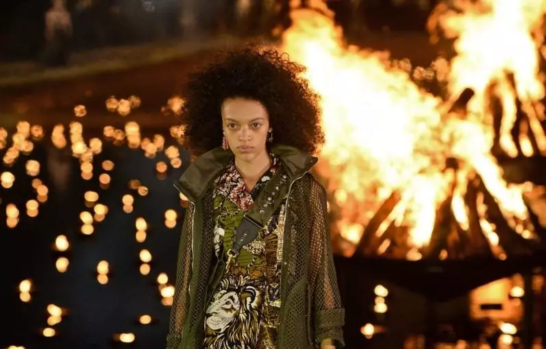 Afros, Cornrows og andre naturlige stilarter var i spidsen for Dior's Cruise 2020 Runway Show 24988_1