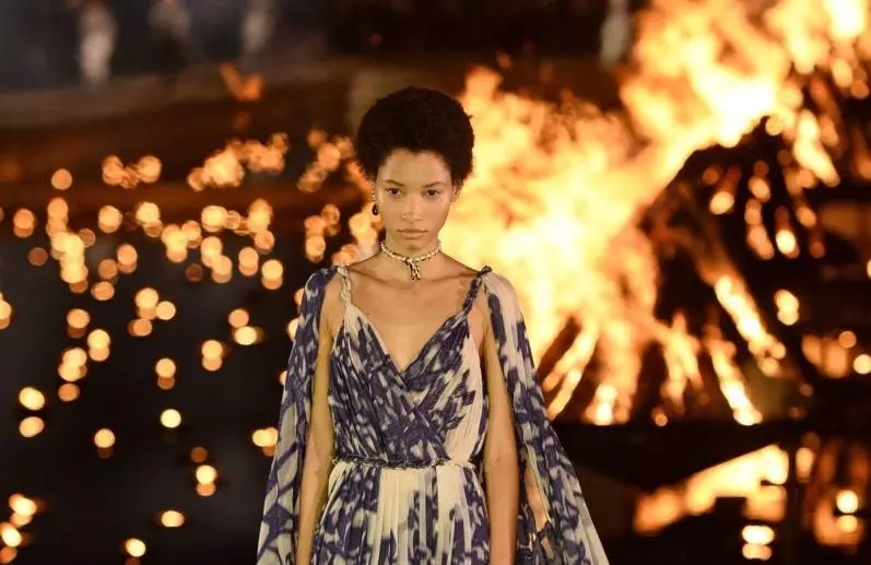 Afros, Cornrows og andre naturlige stilarter var i spidsen for Dior's Cruise 2020 Runway Show 24988_7