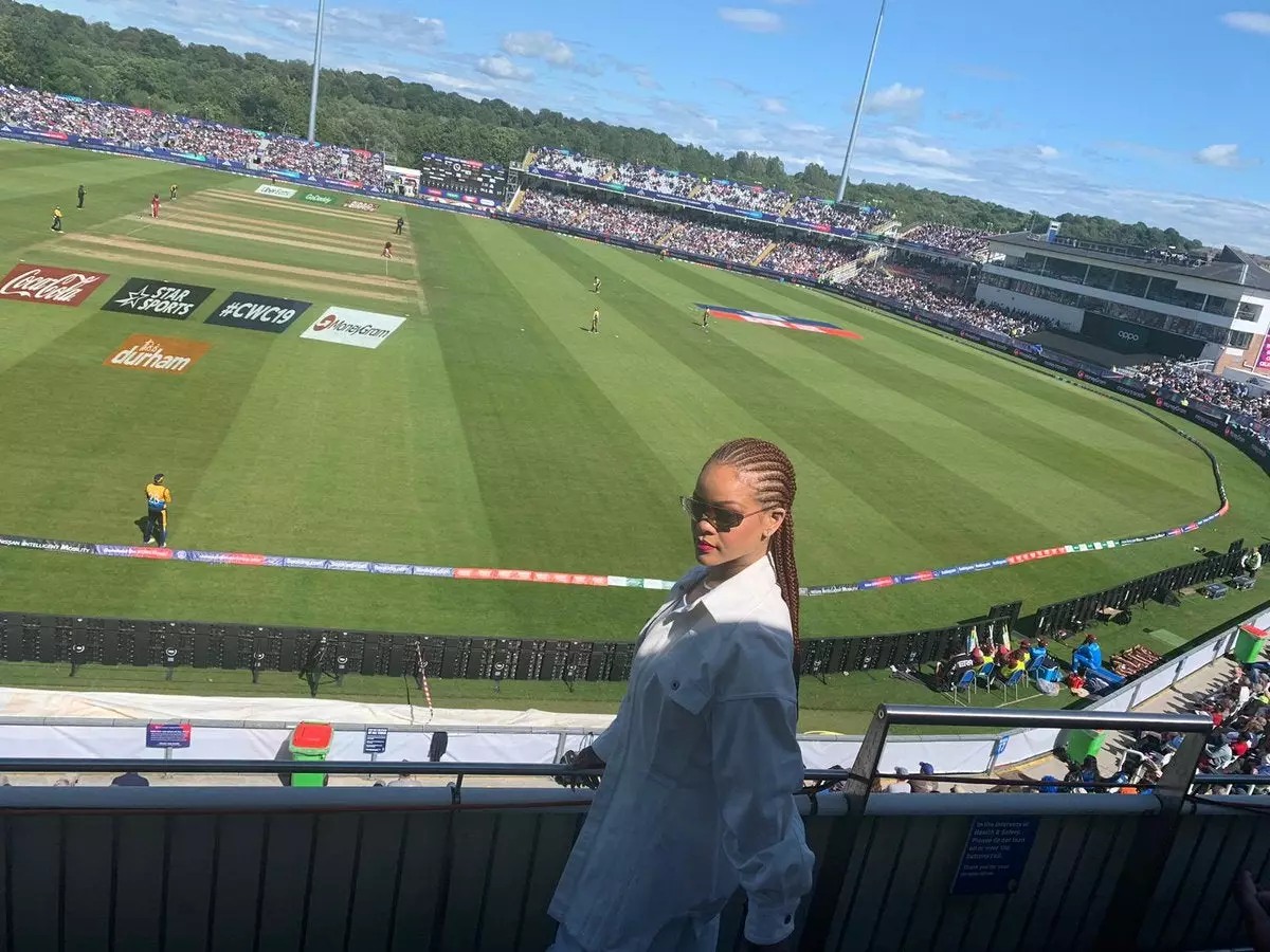 Rihanna ĝojis pri Karibaj Insuloj Ĉe ICC Cricket World Cup 25930_3