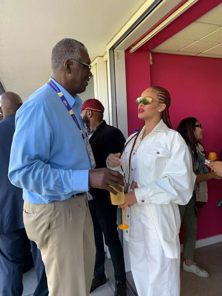 Rihanna ĝojis pri Karibaj Insuloj Ĉe ICC Cricket World Cup 25930_4