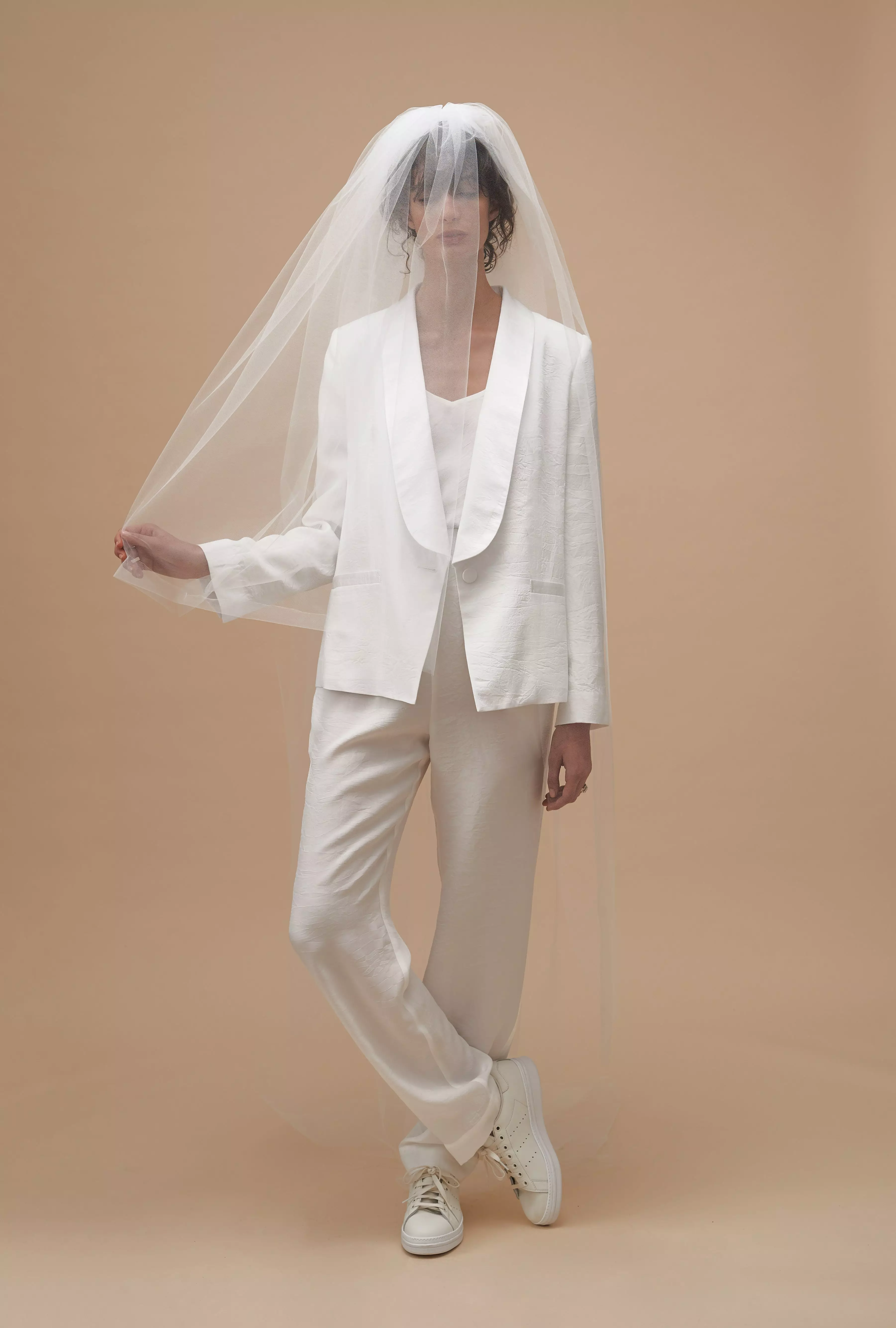 Karen Walker Debuts Modern Bridal Collection 26493_13