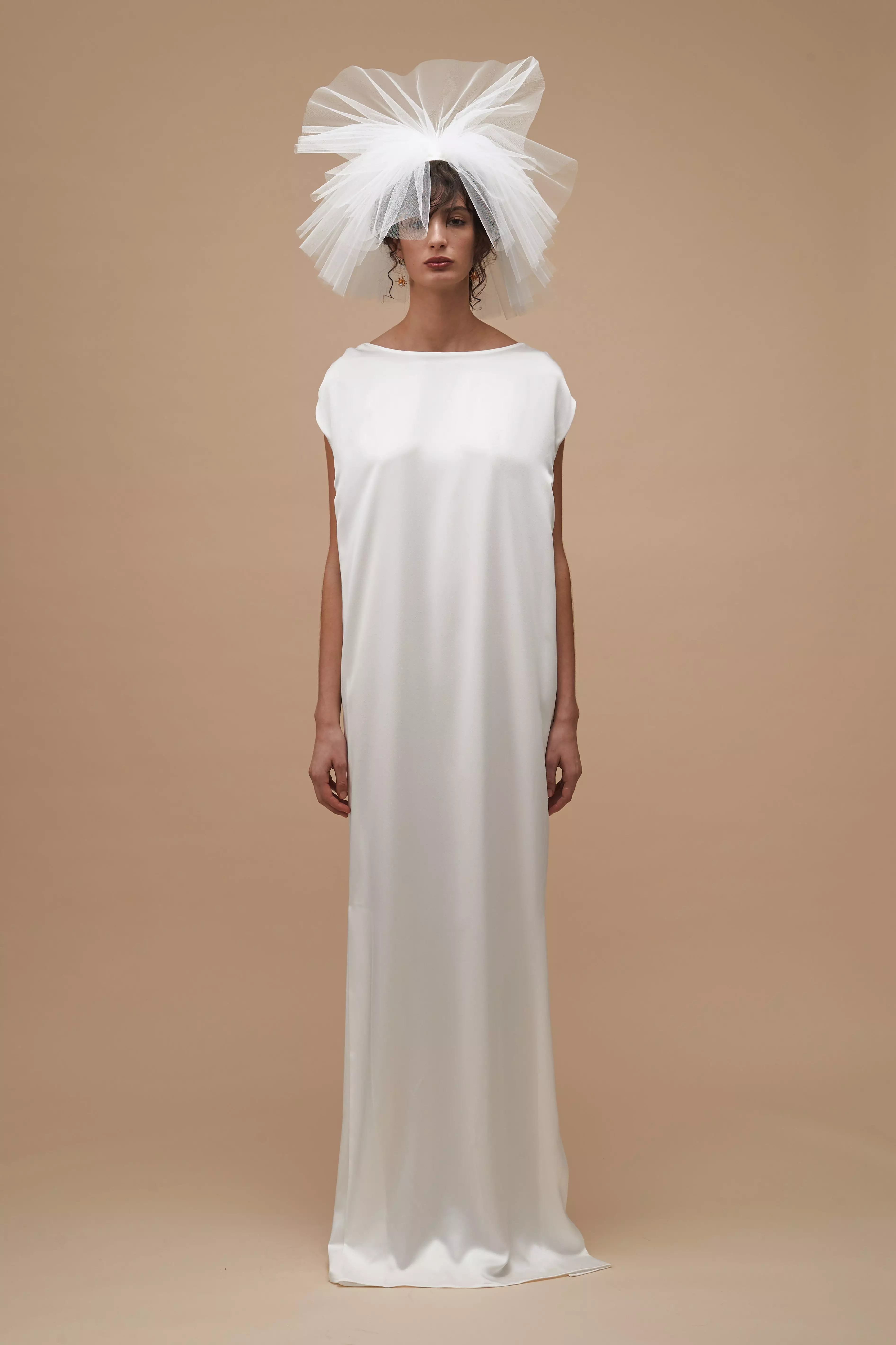 Karen Walker Debuts Modern Bridal Collection 26493_16