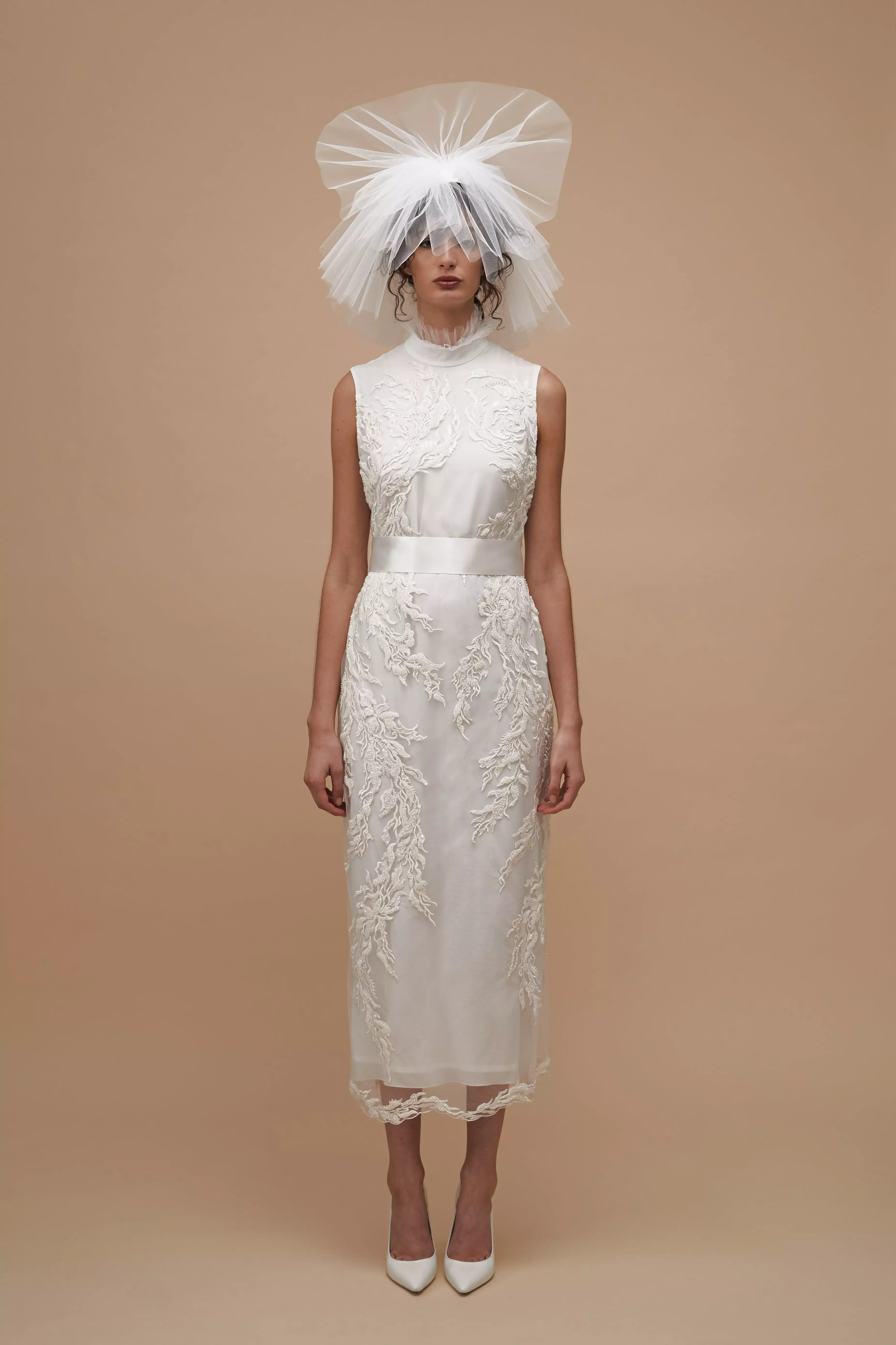 Karen Walker Debuts Modern Bridal Collection 26493_17