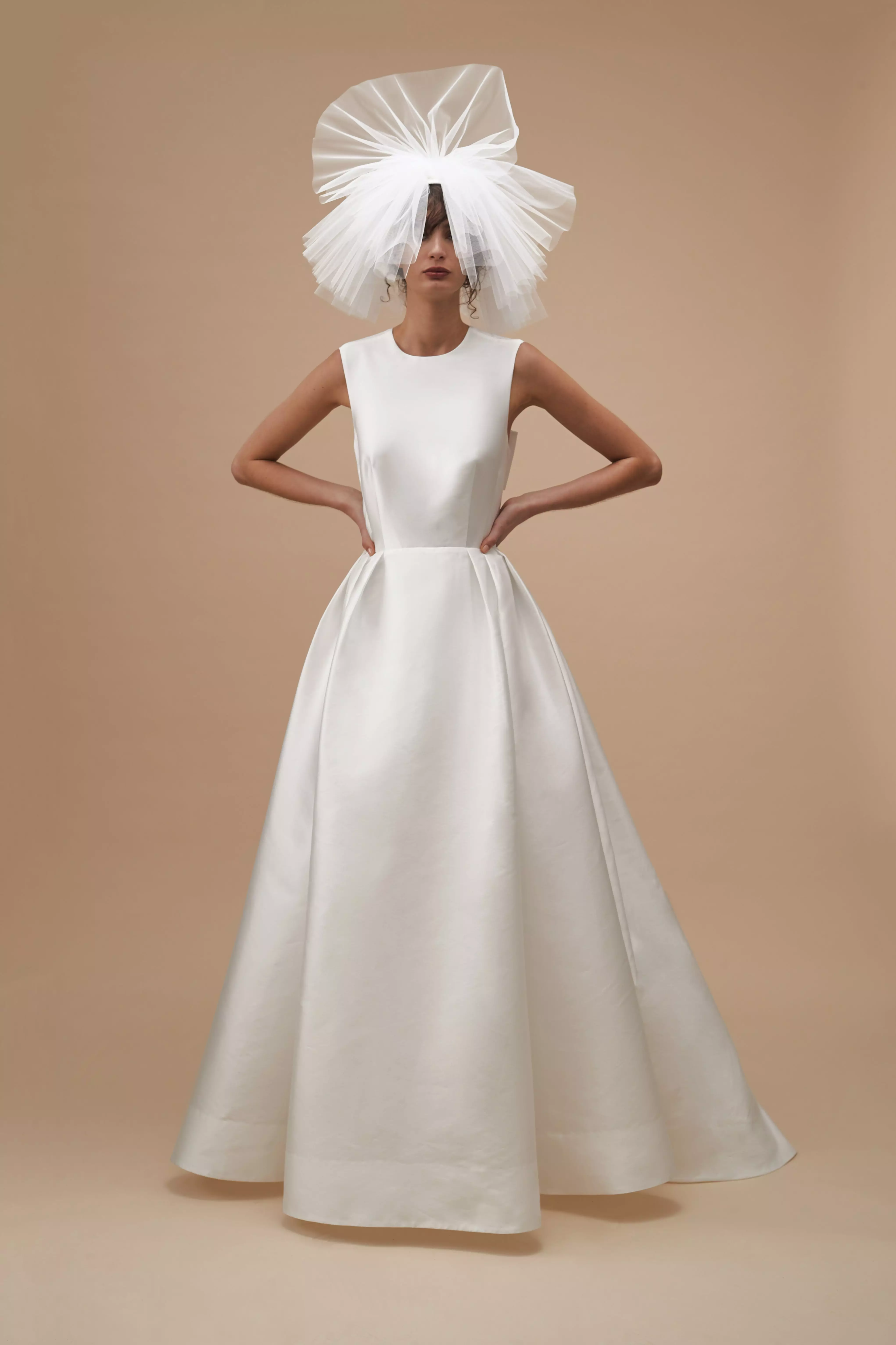 Karen Walker Debuts Modern Bridal Collection 26493_2