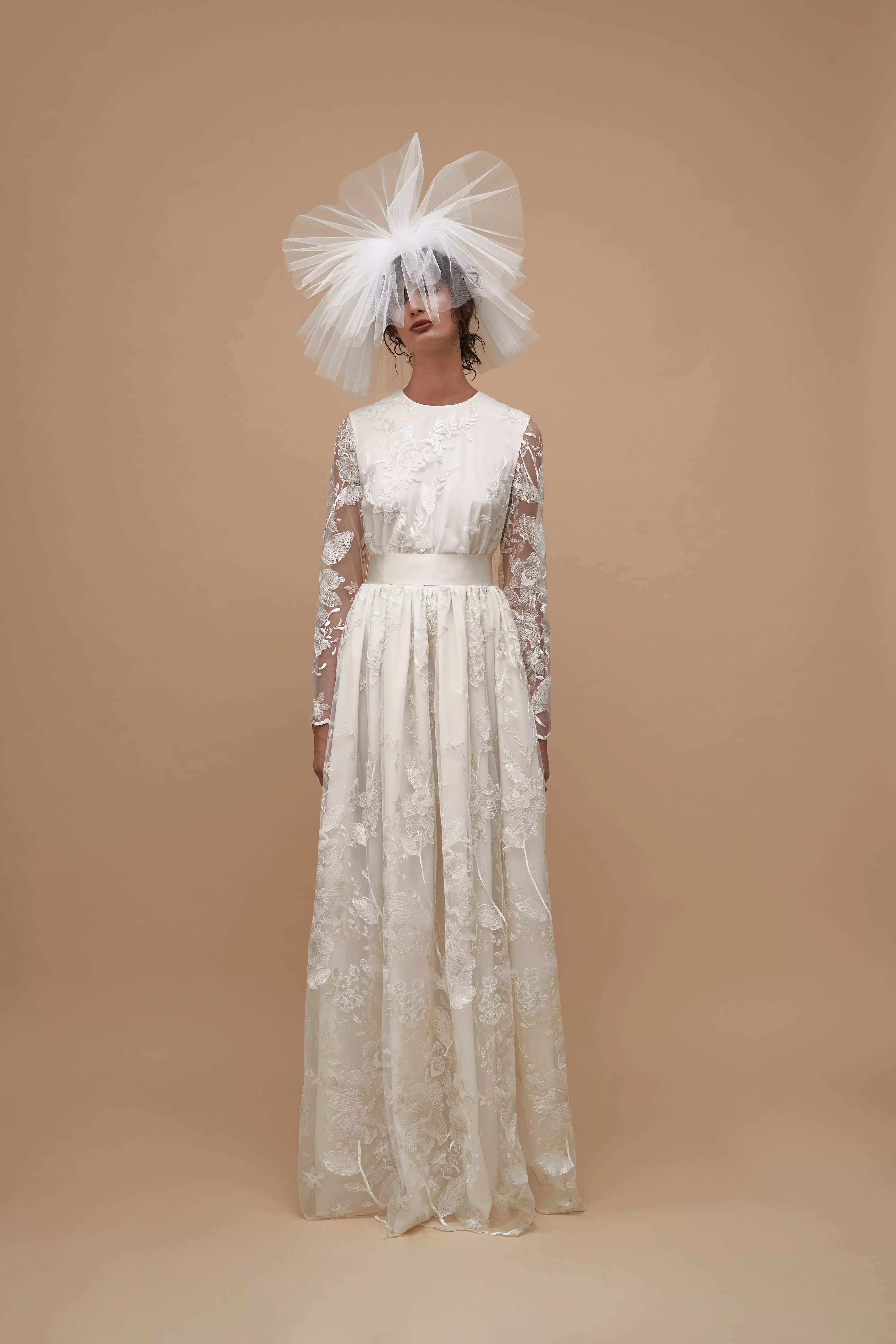 Karen Walker Debuts Modern Bridal Collection 26493_3