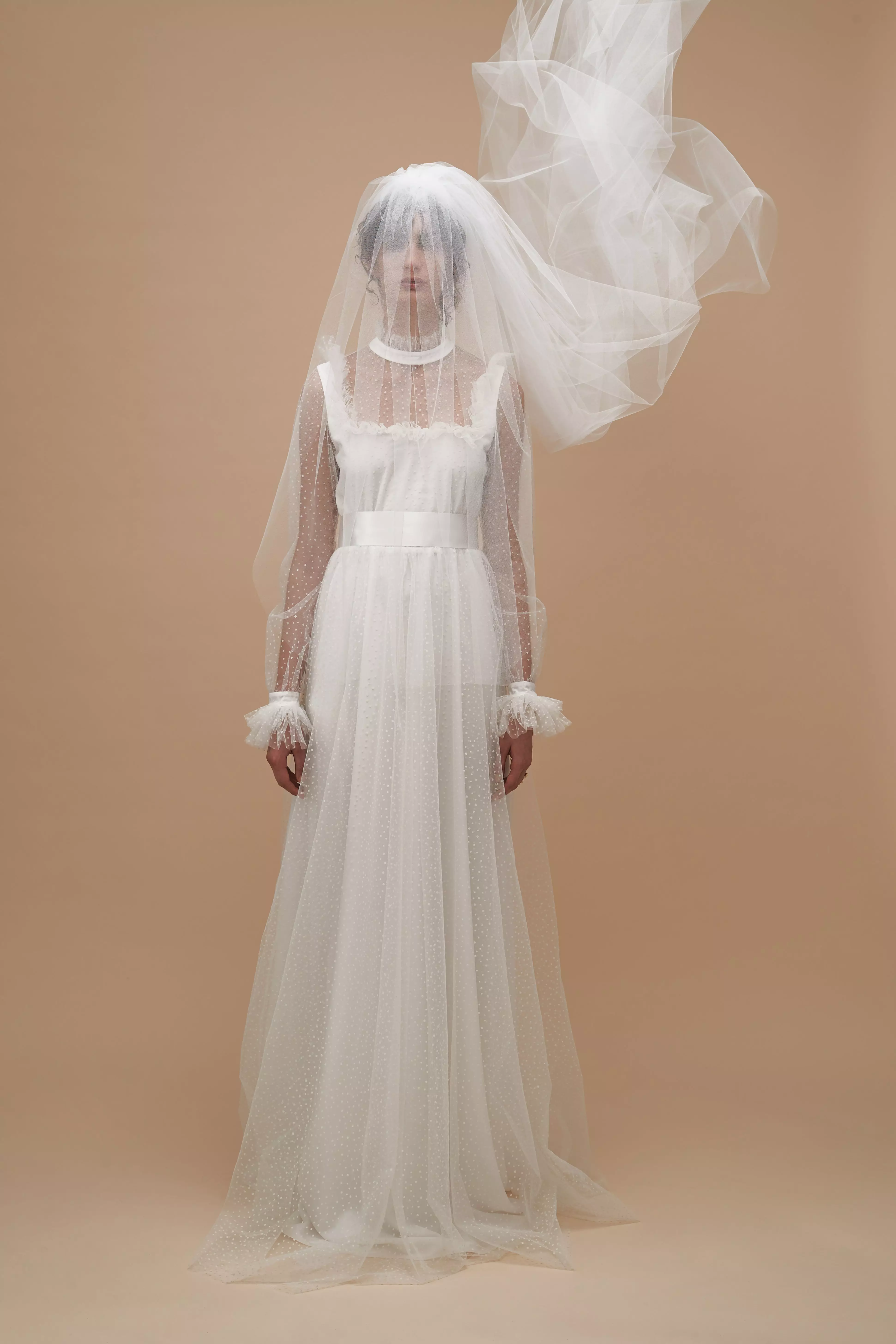 Karen Walker Debuts Modern Bridal Collection 26493_9
