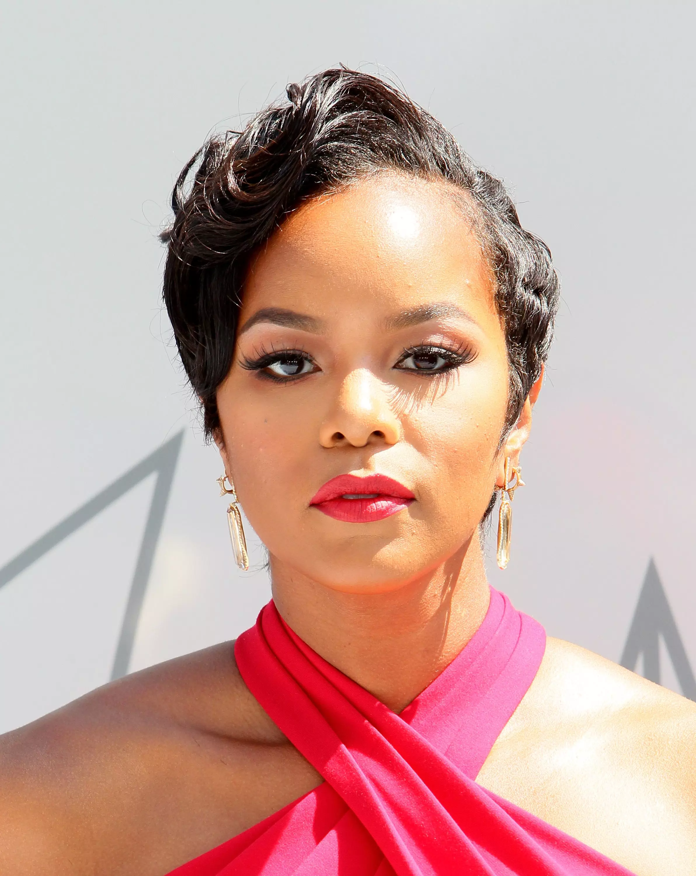 LeToya Luckett இன் சிறந்த குட்டை சிகை அலங்காரங்கள் 27328_6