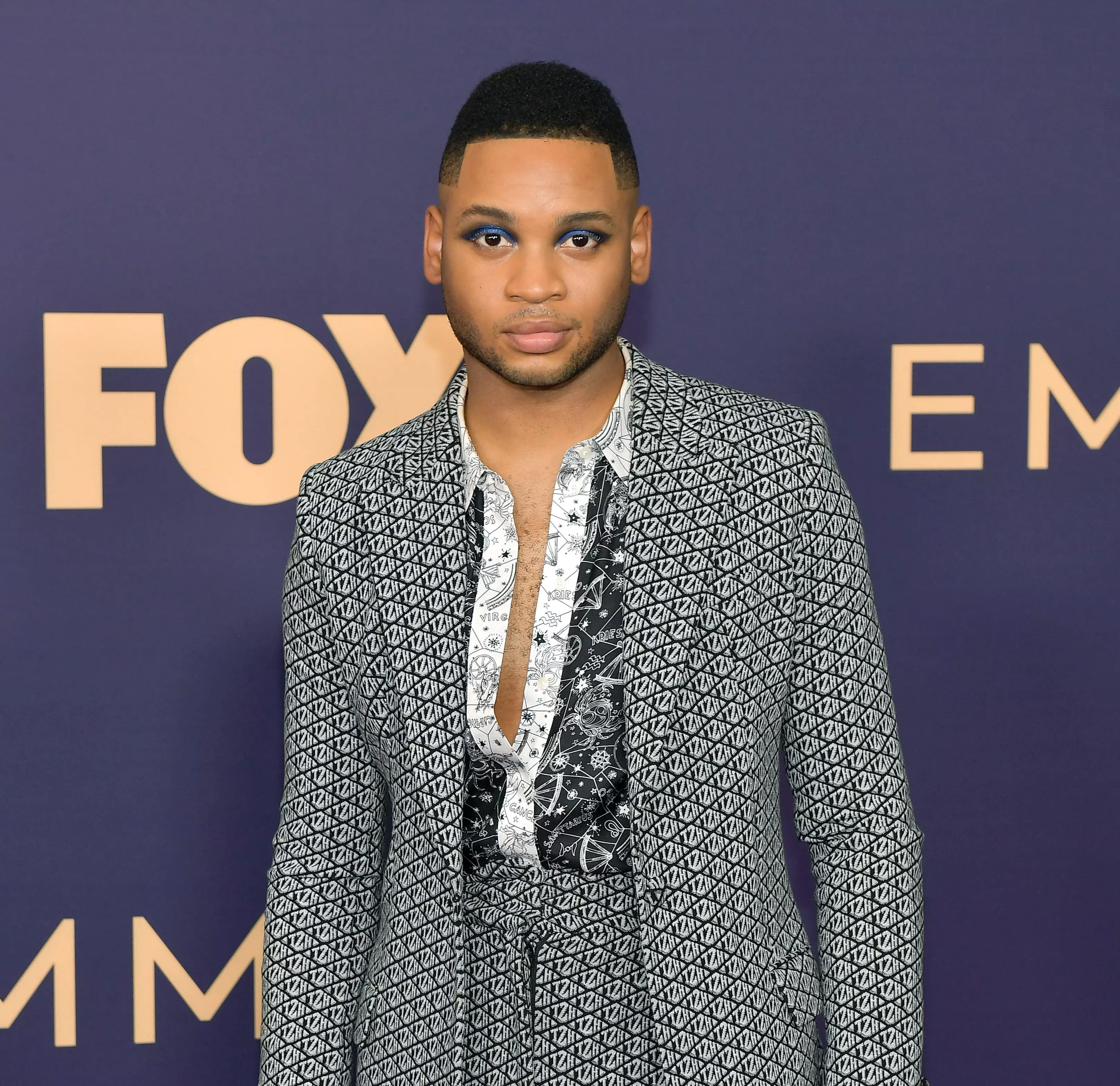 La belleza de la alfombra roja de los premios Emmy 2019 27501_18