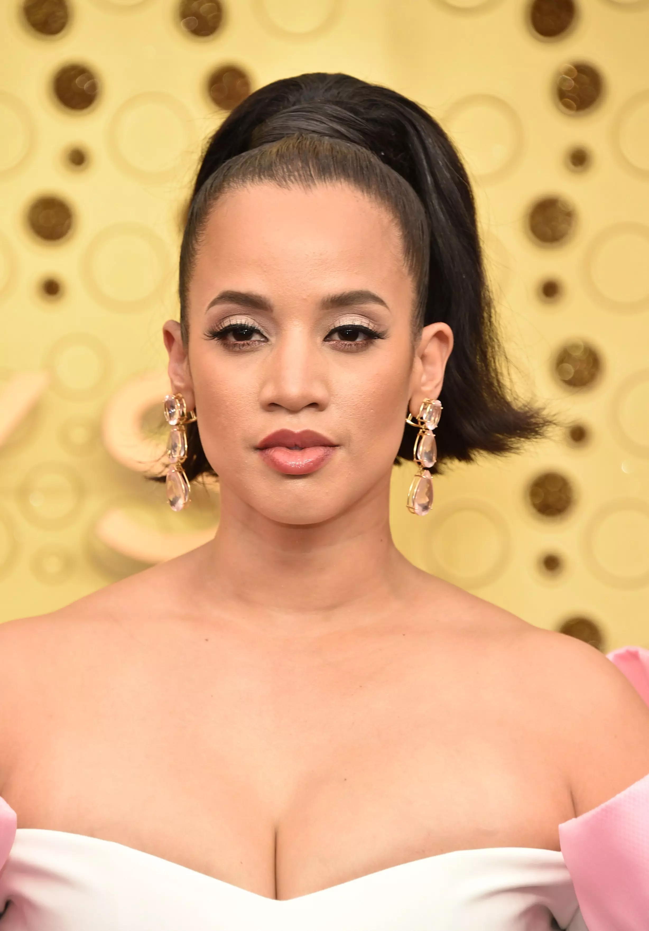 La belleza de la alfombra roja de los premios Emmy 2019 27501_3