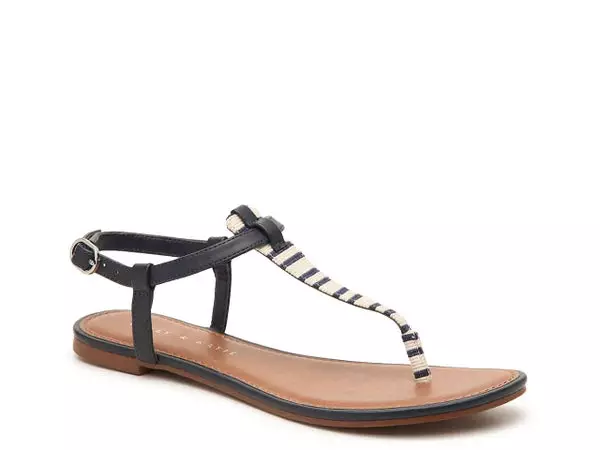 Tyto elegantní ploché sandály do 100 $ jsou vše, co potřebujete na léto 27849_5