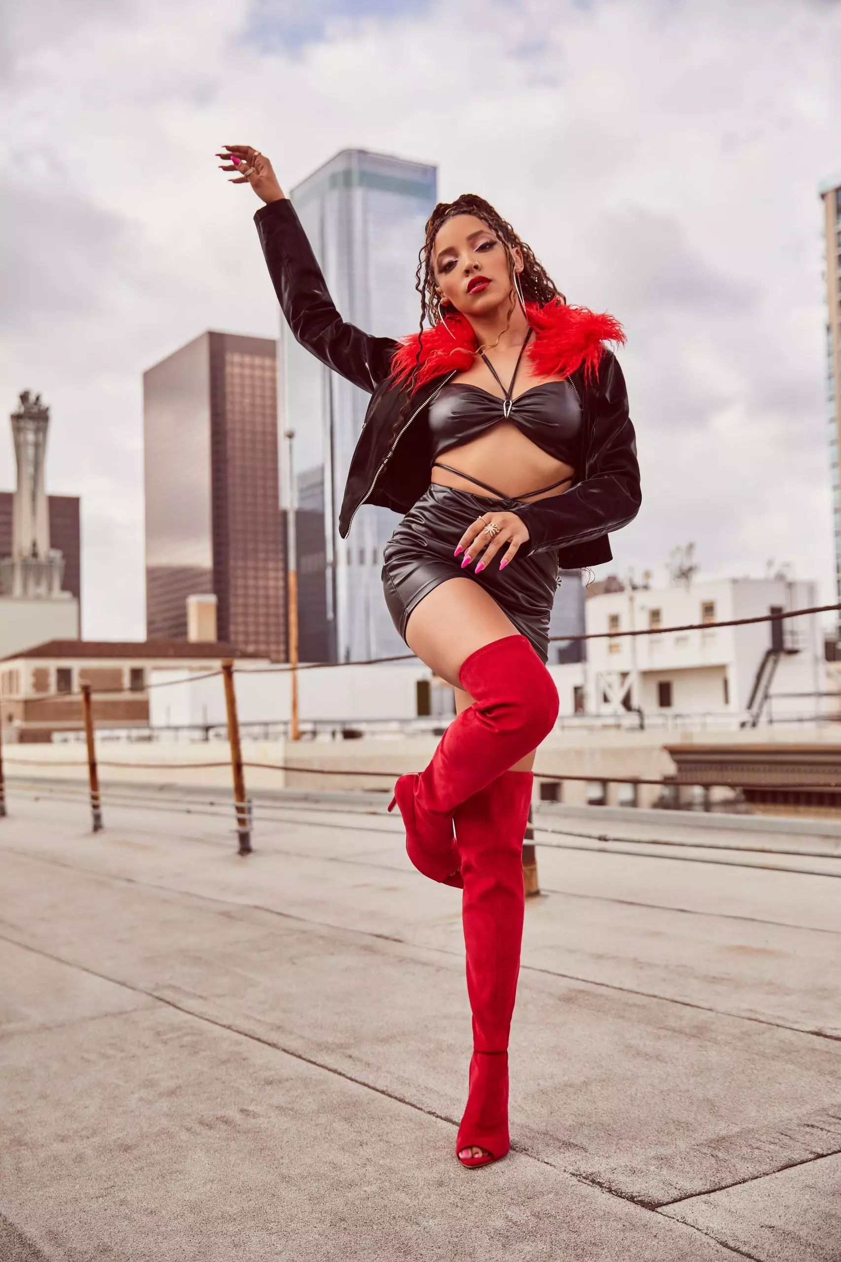 Tinashe in ShoeDazzle skupaj ustvarjata zbirko obutve