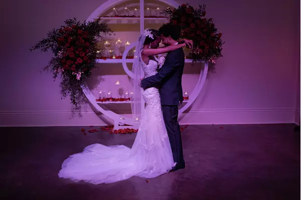 Mire Behind Bridal Bliss: esta boda en Nueva Orleans tuvo todo el rebote 28080_11