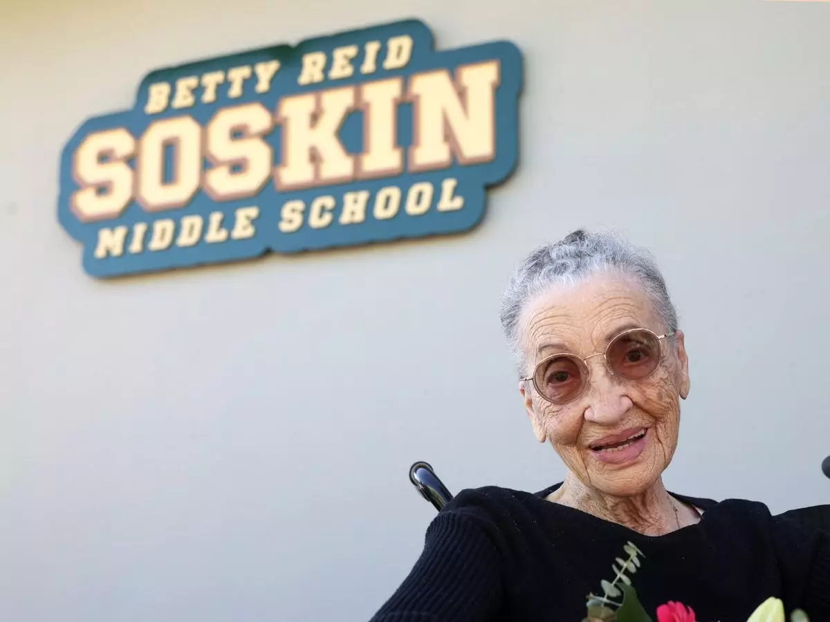 Ranger Betti Reid Soskin 100-cü Ad günündə Orta Məktəbə Onun Adını Aldı