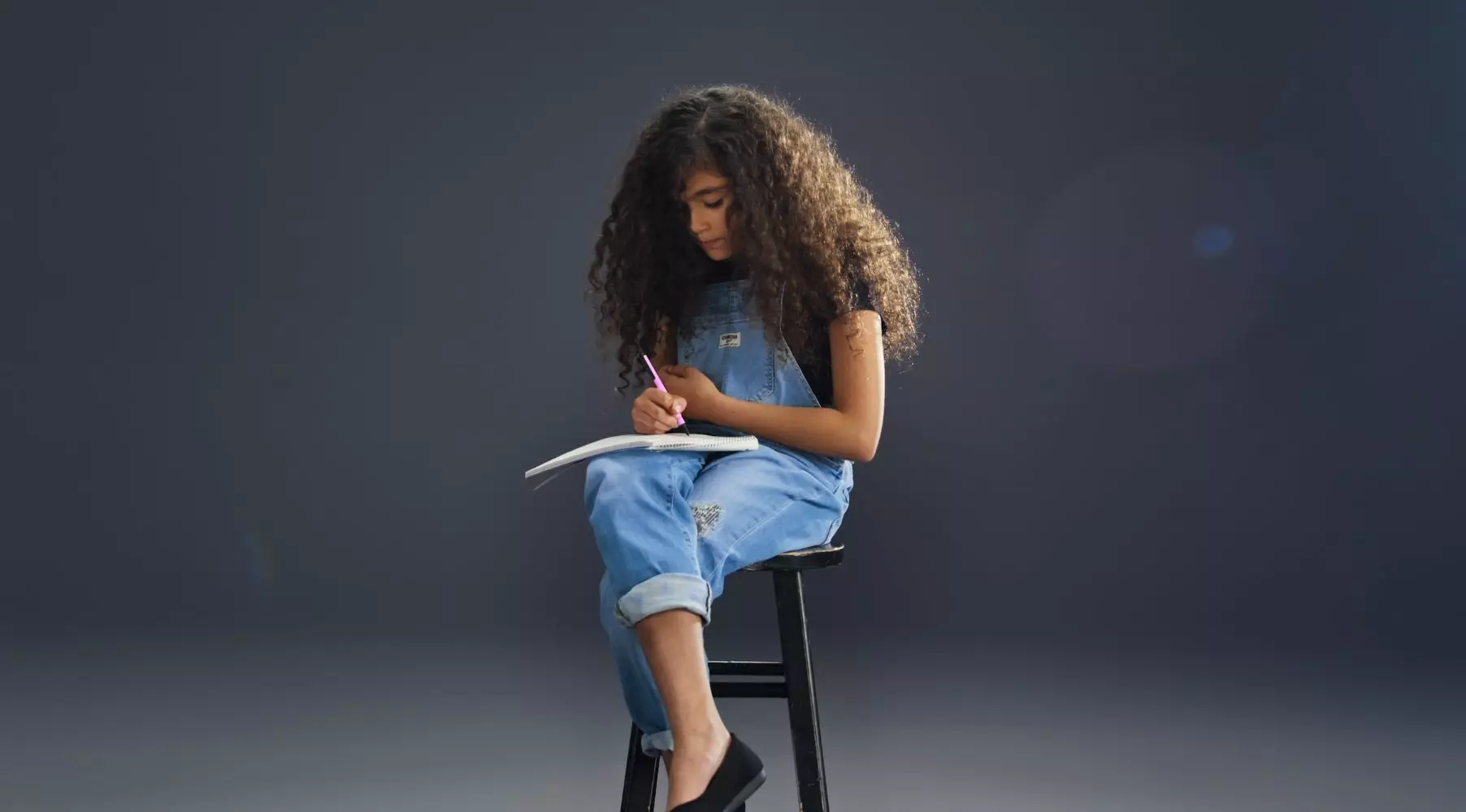 La figlia di Mariah Carey rende omaggio a sua madre nella campagna OshKosh B'Gosh