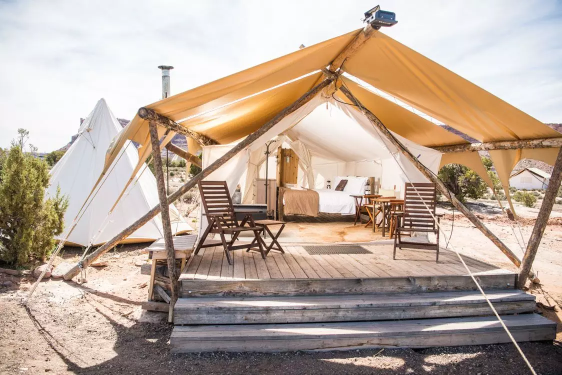 Glamping getdi! Təcrübə etməli olduğunuz 5 lüks düşərgə yeri 29854_4