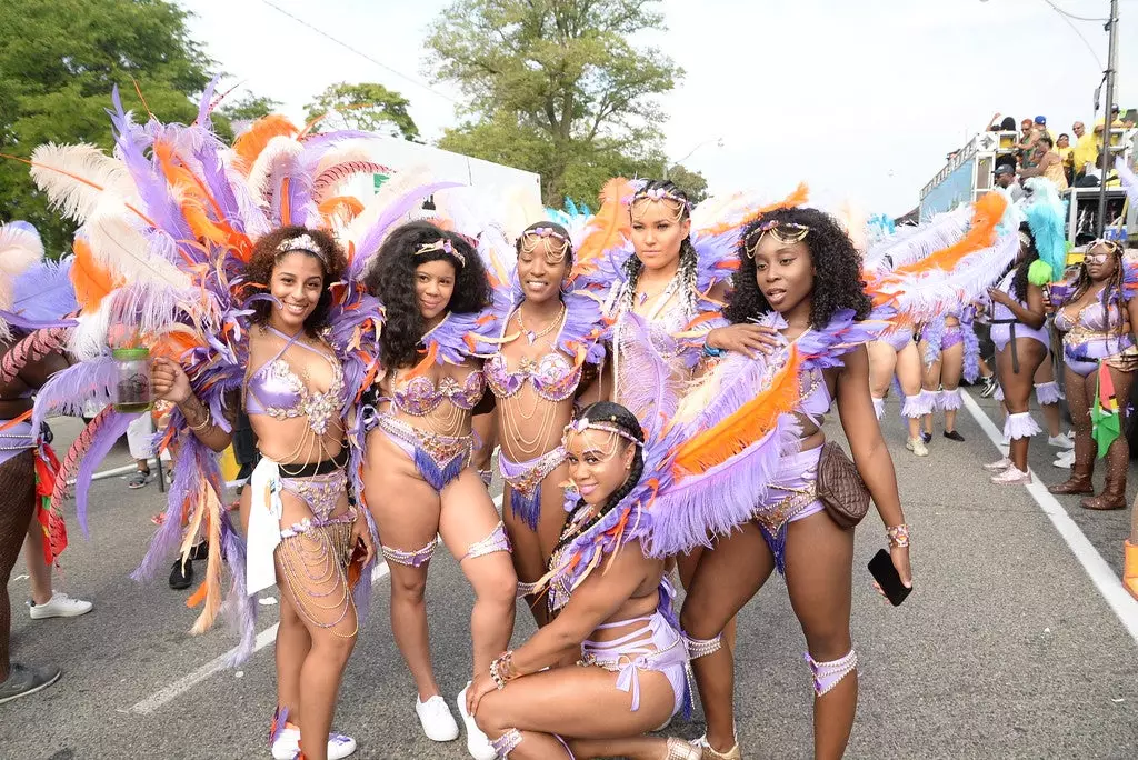 Fertel Dem We Reach! In gids foar earste timer foar Caribana, it Karibyske karnaval fan Toronto