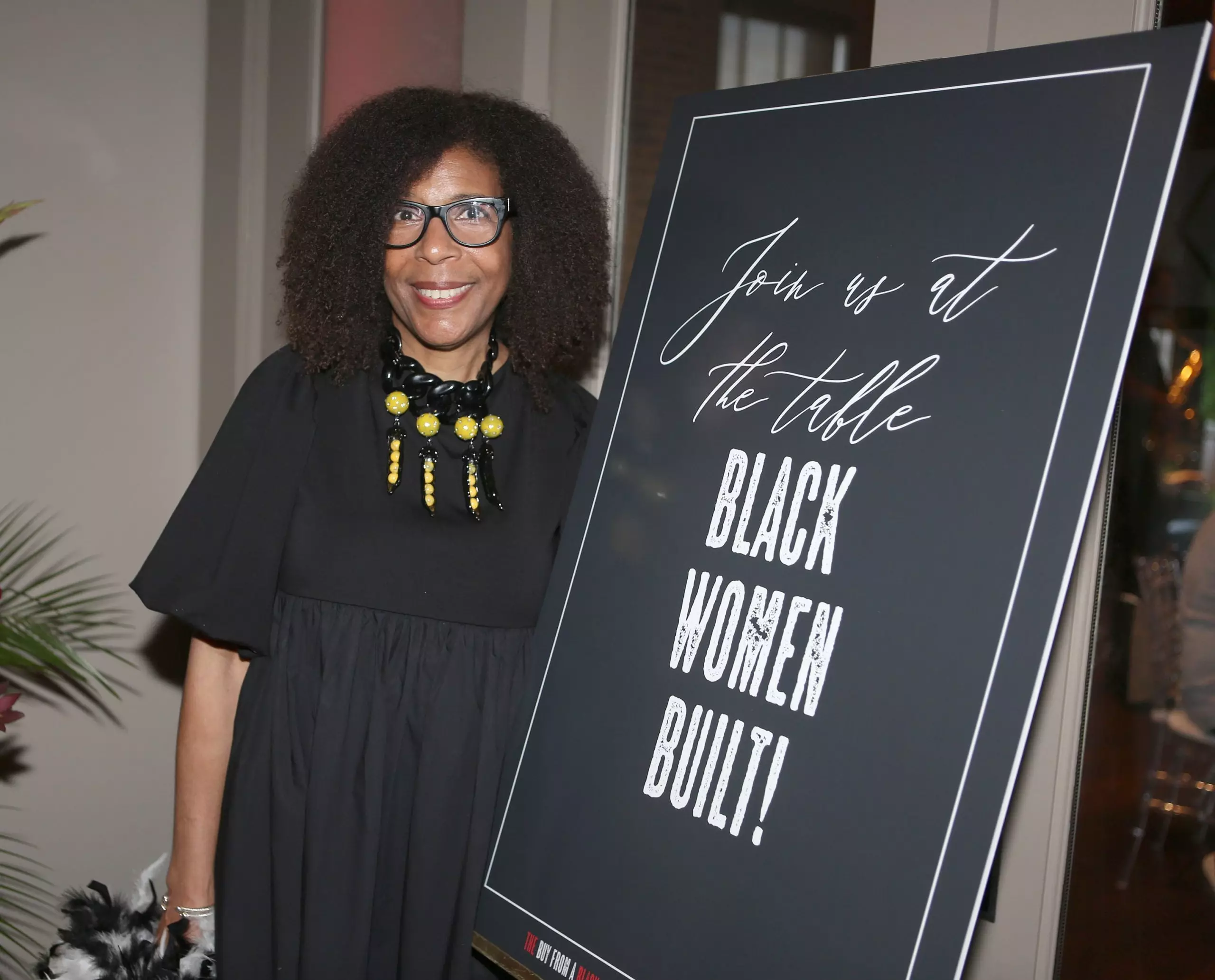 Клео Уейд е домакин на вечеря в Ню Орлиънс в чест на турнето „Купете от чернокожа жена, вдъхновяващо“, представено от H&M