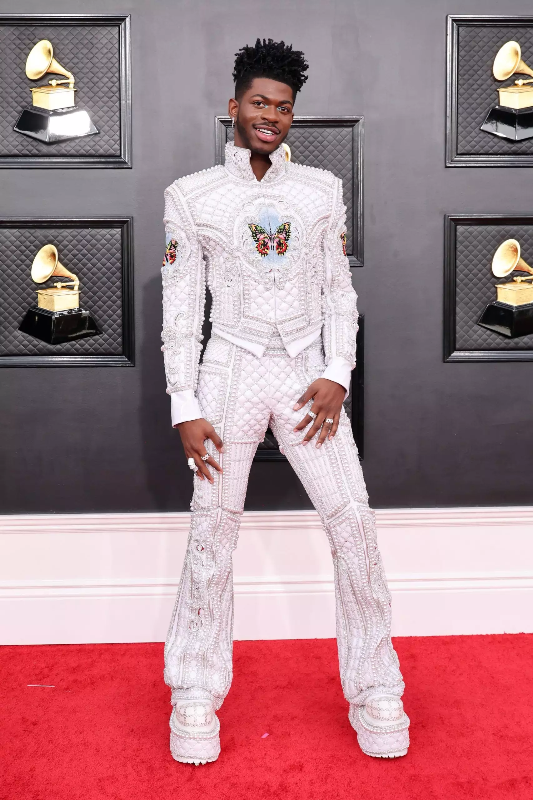 Mafi Kyawun Celeb Yayi Kallo Daga 2022 Grammys Red Carpet 3067_14