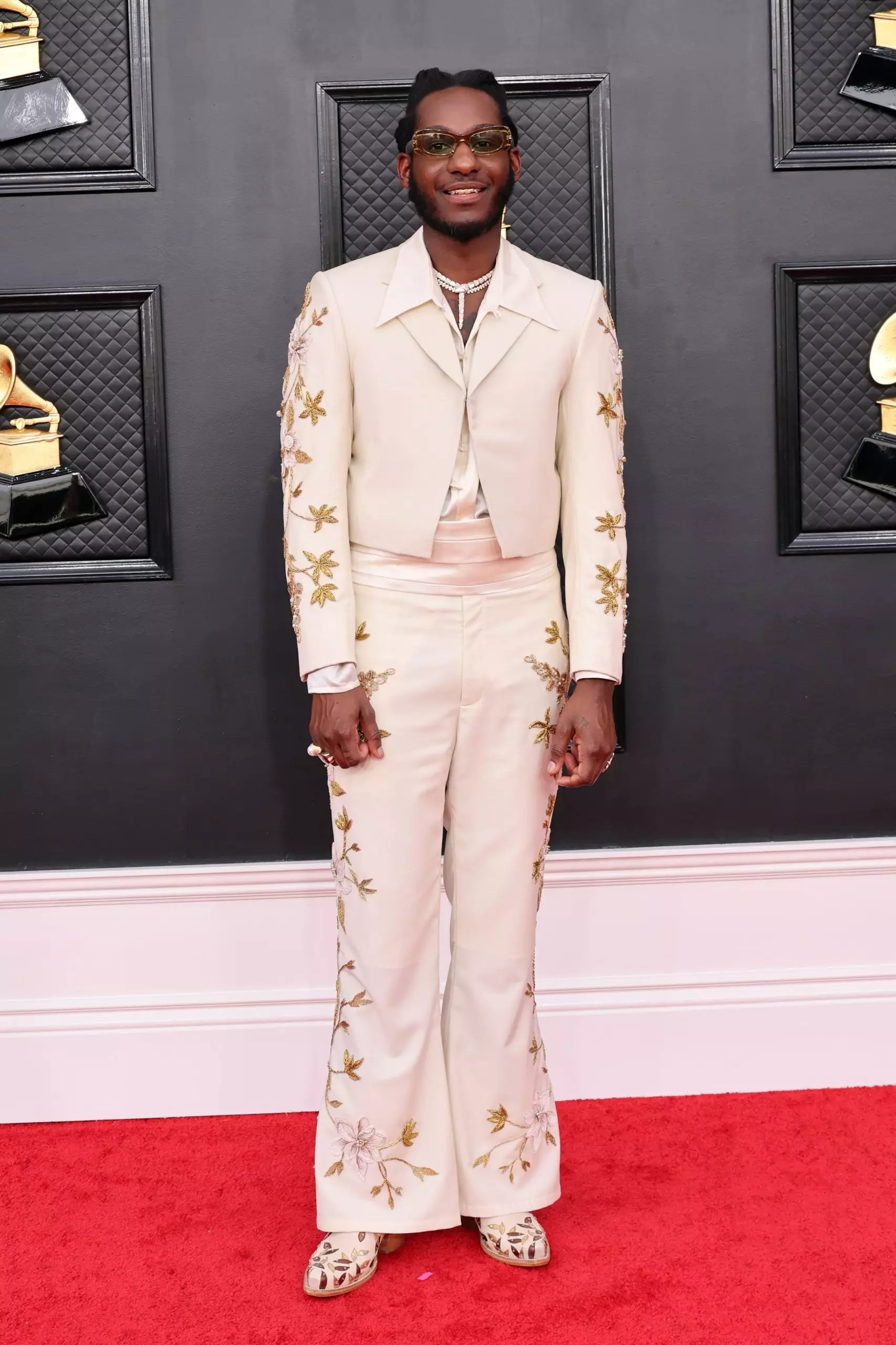 Mafi Kyawun Celeb Yayi Kallo Daga 2022 Grammys Red Carpet 3067_25