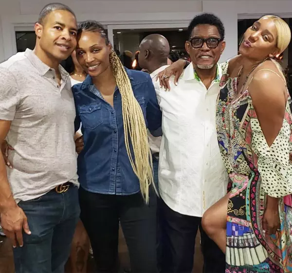 Ke ka lebaka lena re hloloheloang Nene Leakes le Setsoalle sa Cynthia Bailey 31157_10