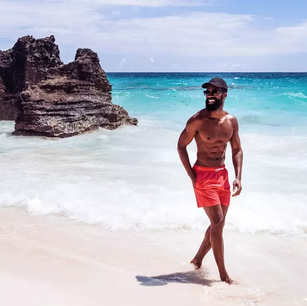 10 fotot reisivatest mustanahalistest meestest, et muuta teie puhkus helgeks 31181_1