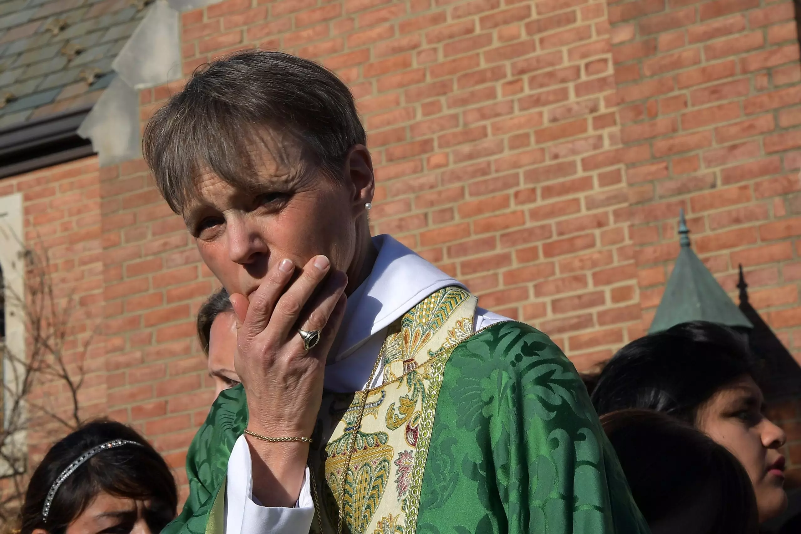 D.C. Bishop kritizoval Trumpa za návštěvu kostela poté, co policie použila proti demonstrantům slzný plyn