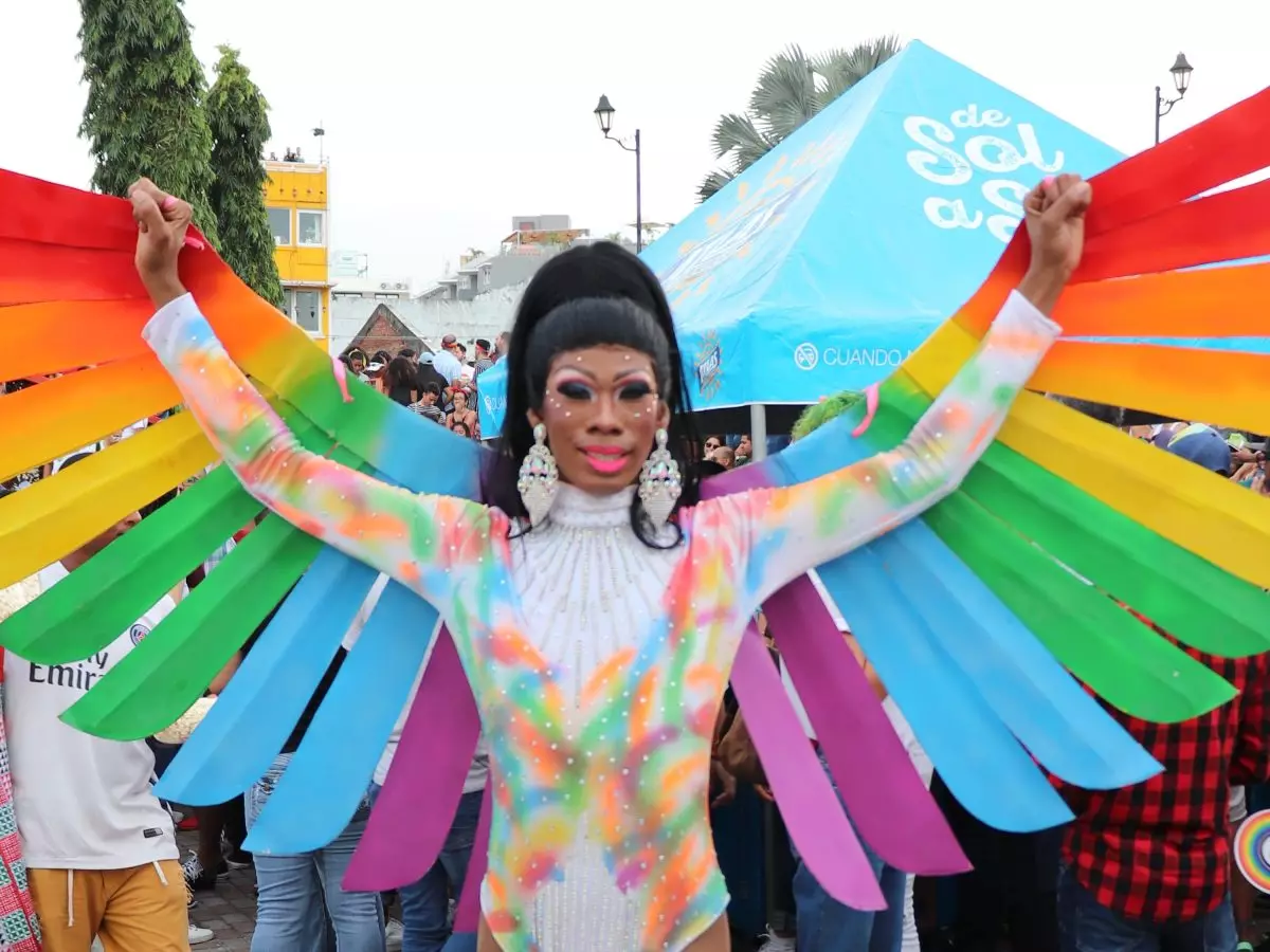 The Beauty Of Pride Month: Vörumerki sem gefa aftur til LGBTQIA+ samfélagsins