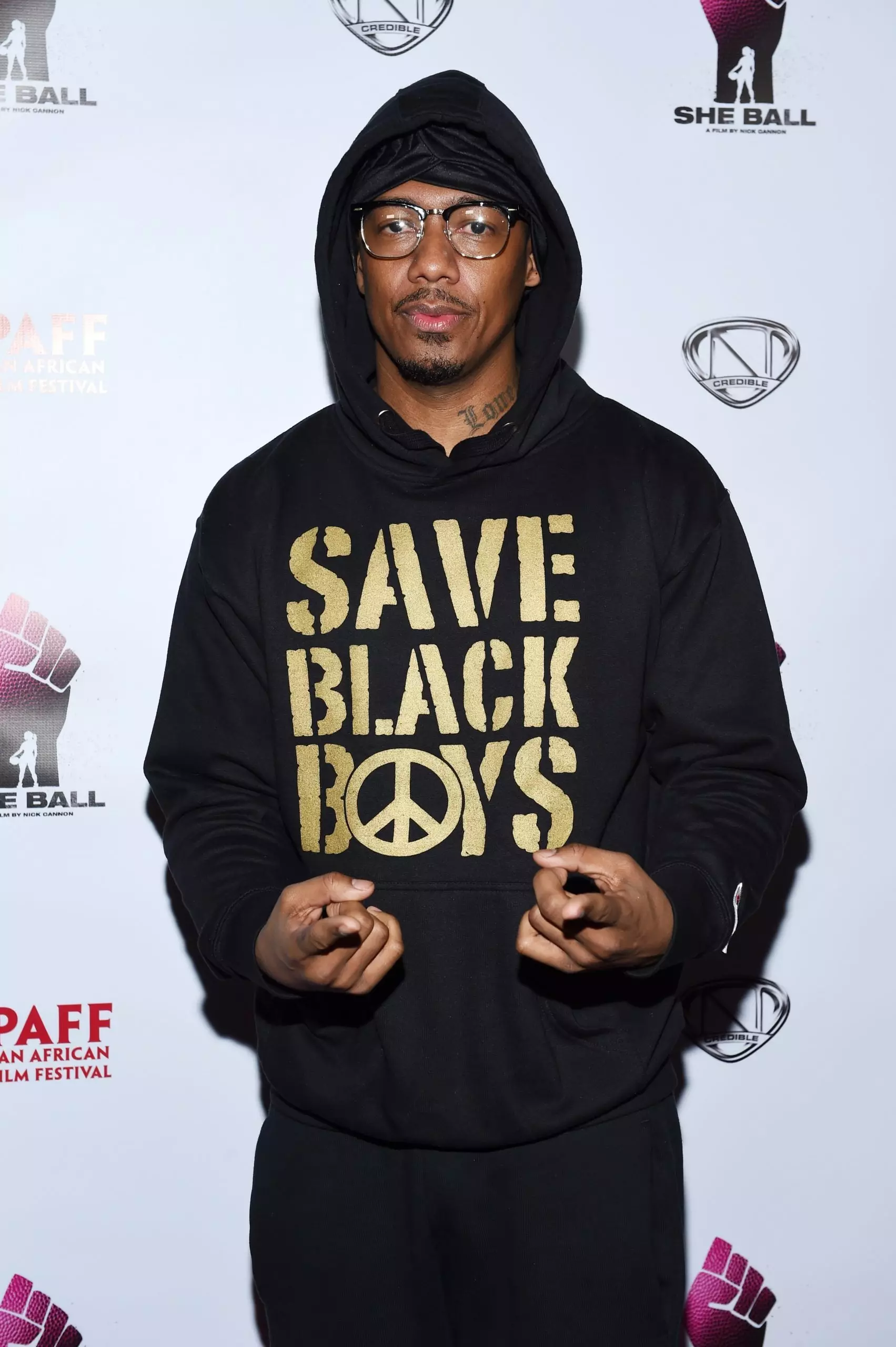 Nick Cannon Promesas Lerni Pri La Juda Komunumo