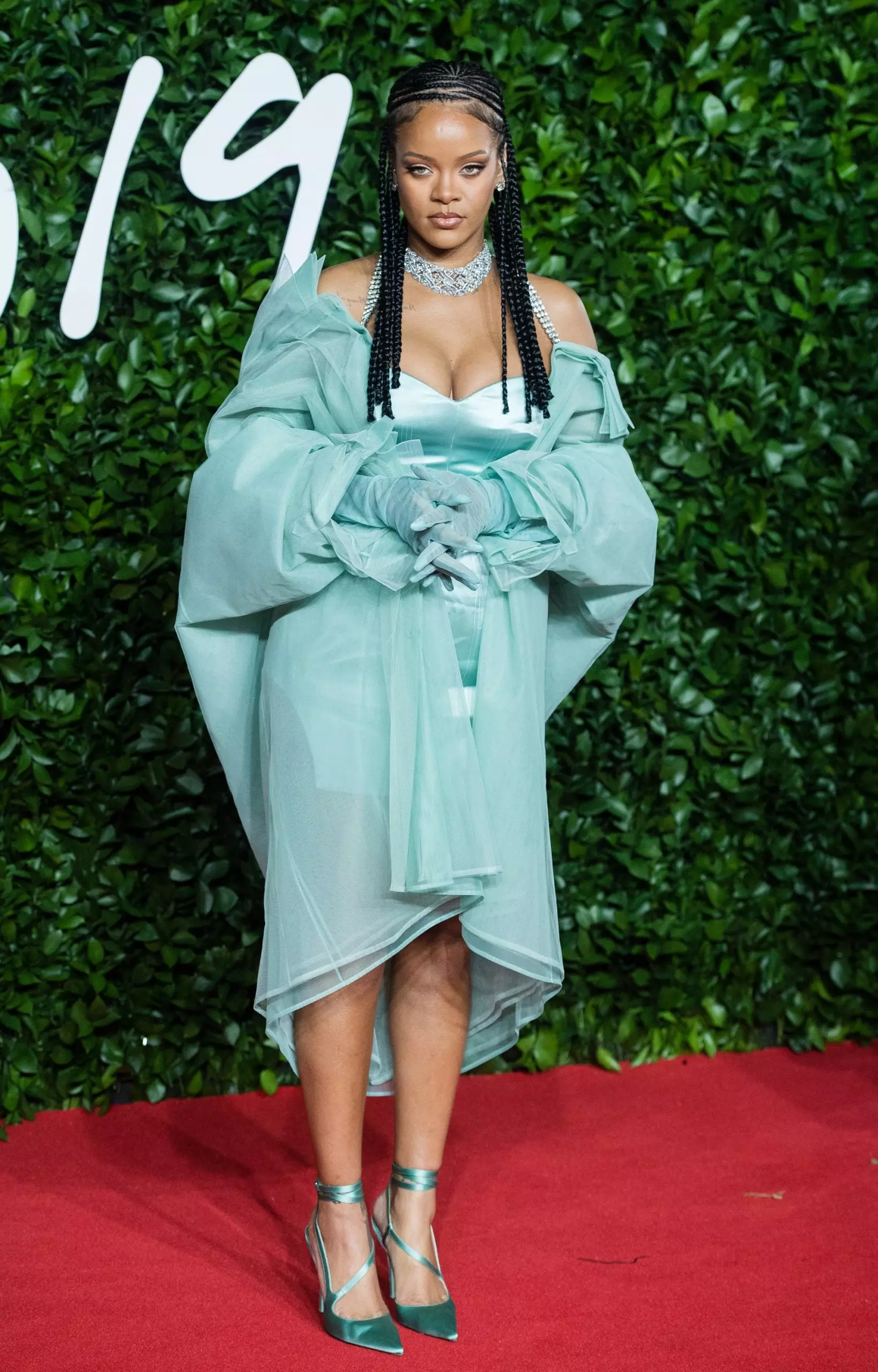 15 dei migliori momenti della moda di Rihanna dell'ultimo anno 35221_15