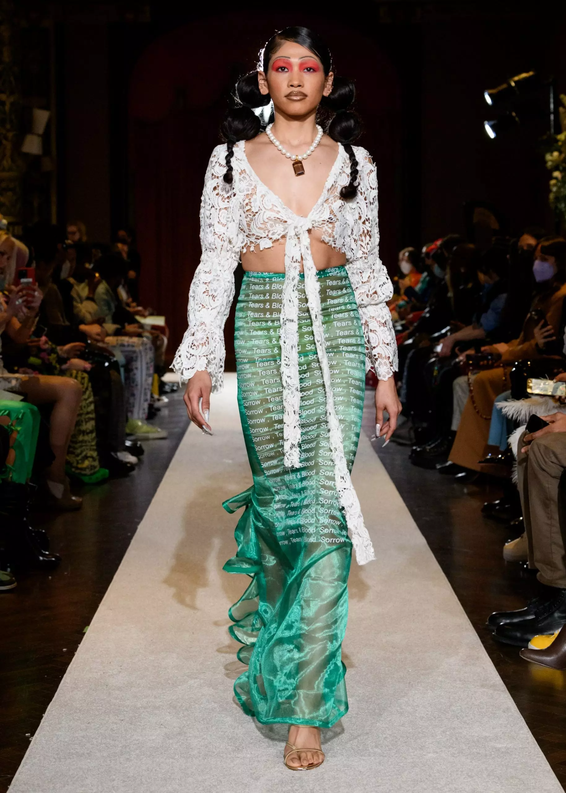 Swarte ûntwerpers dy't toande op New York Fashion Week 352_17