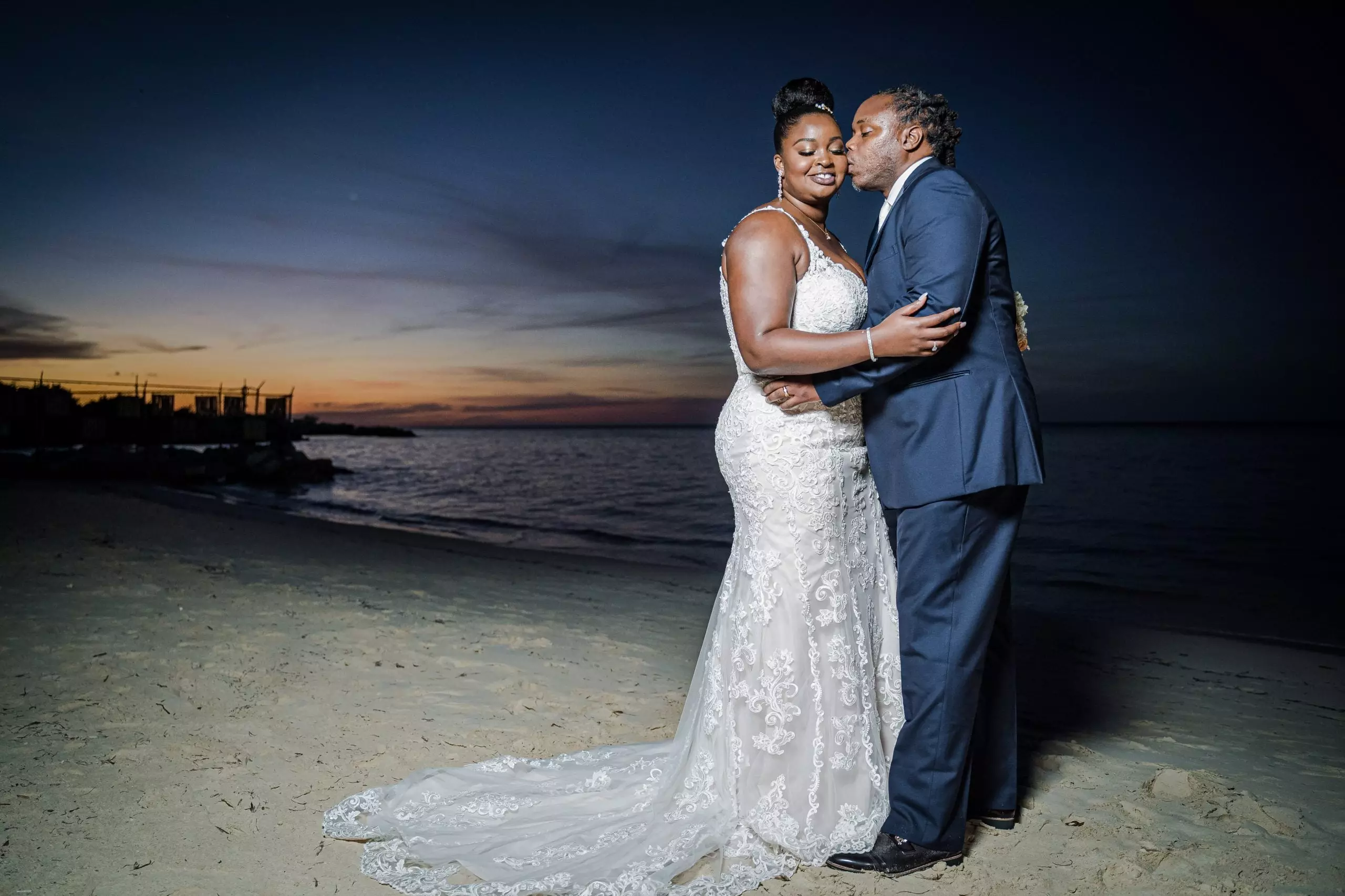 Svadobná blaženosť: Kimberly a Torrey povedali „Ja“ v Montego Bay na ohnivej slávnosti 3556_6
