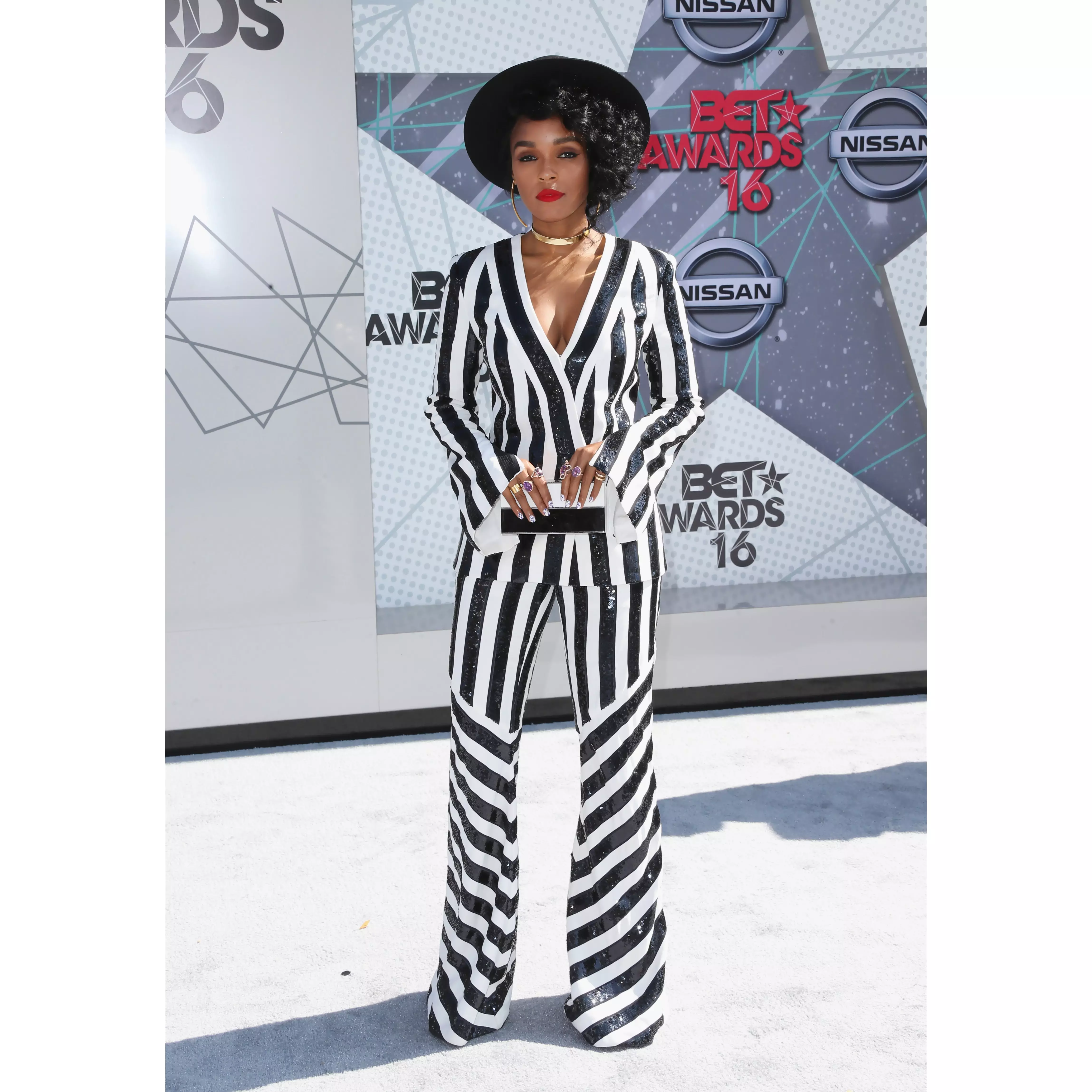 BET Awards Red Carpet 2016: Onani Nyenyezi Zonse Zodabwitsa 37773_23