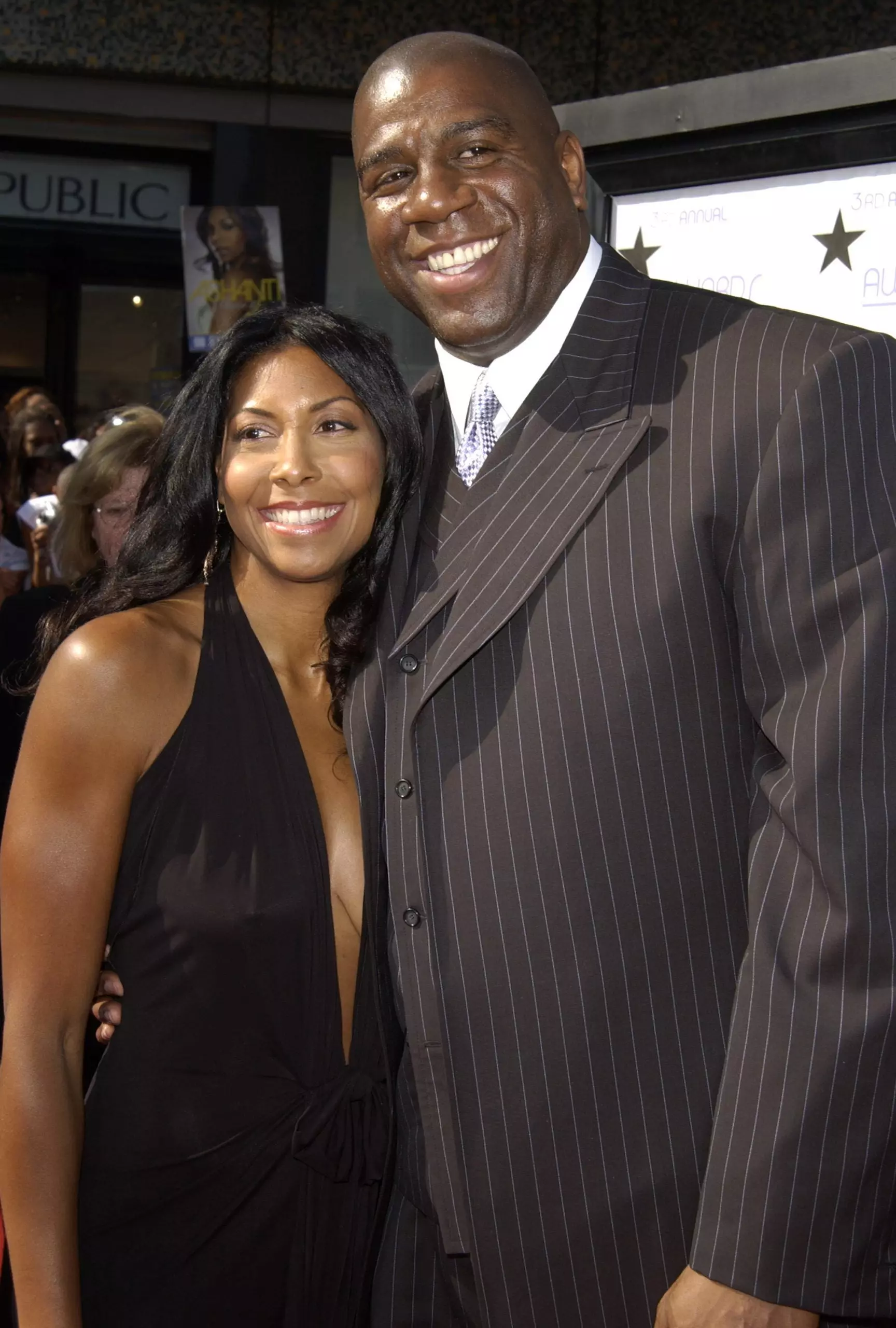 Magic Johnson ສ້າງຄວາມແປກໃຈຄຸກກີດ້ວຍການສະແດງ Frankie Beverly & Maze ສ່ວນຕົວສຳລັບຄົບຮອບ 30 ປີ 37828_8