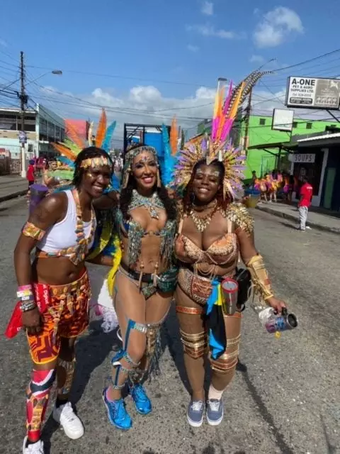 'Ezigbo ndị nwunye' Tanya Sam biri ndụ ya kacha mma na Trinidad Carnival 3829_3