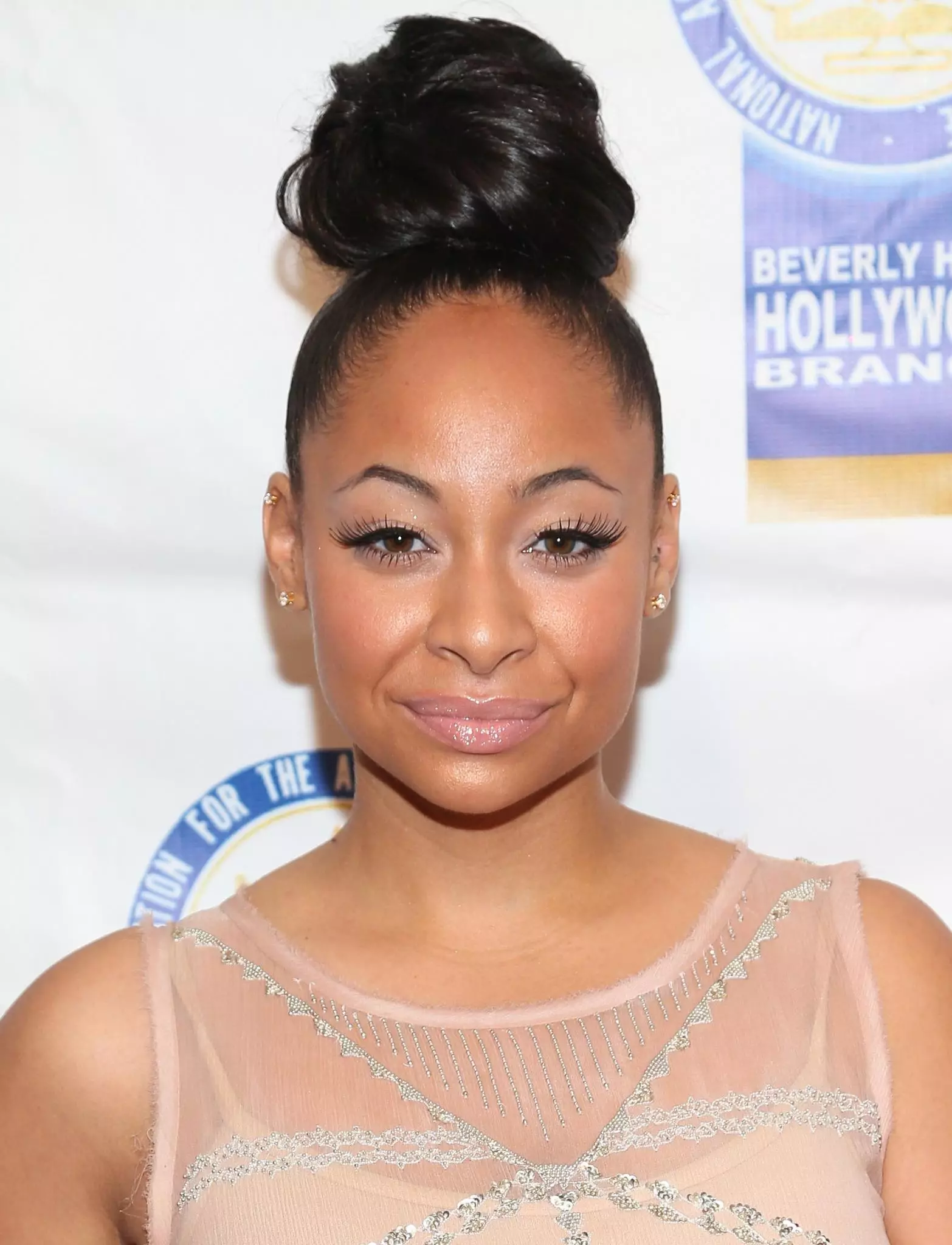 Raven-Symoné gbeja Univision Gbalejo ká Michelle oba Comments 38854_1