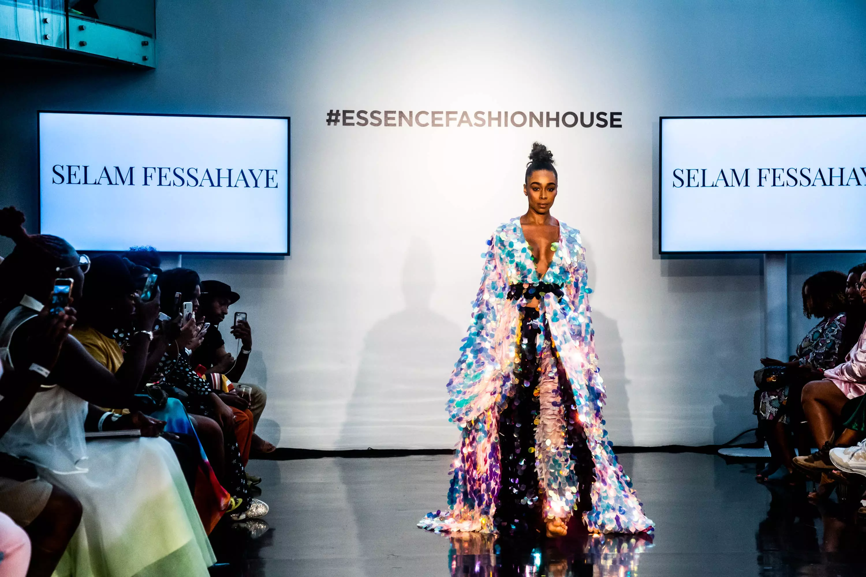 ESSENCE Fashion House NYC: Selam Fessahaye impressionou a multidão com looks de vanguarda 39354_1