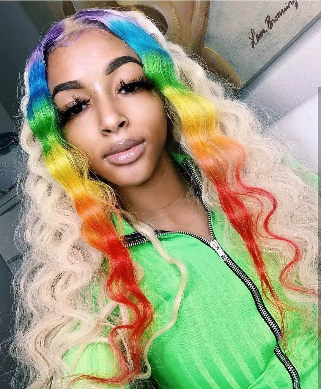 Mūsu iecienītākie Instagram Rainbow Hair mirkļi no lepnuma mēneša 40085_2