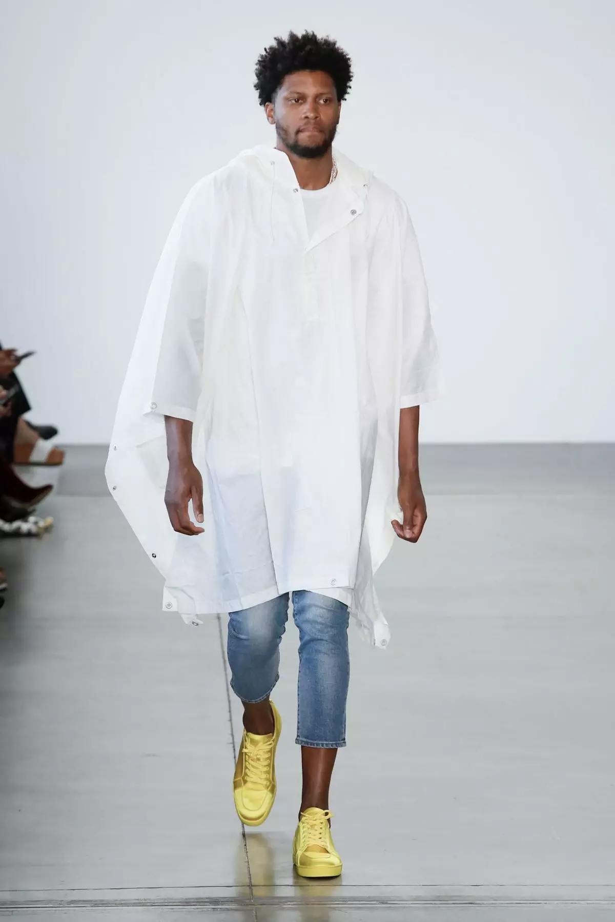 NYFW: Romeo Hunte Spring/Summer 2020 стал интеграцией деловой одежды и уличной одежды 40220_10