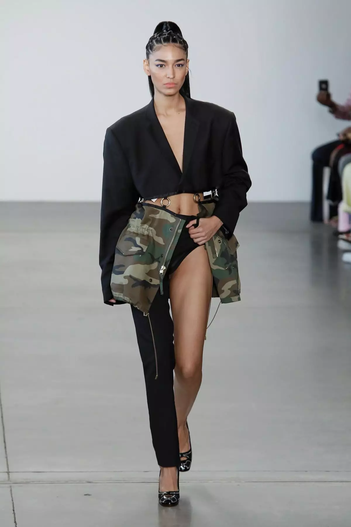 NYFW: Ο Romeo Hunte Άνοιξη/Καλοκαίρι 2020 ήταν μια ενσωμάτωση επαγγελματικών ενδυμάτων και streetwear 40220_16