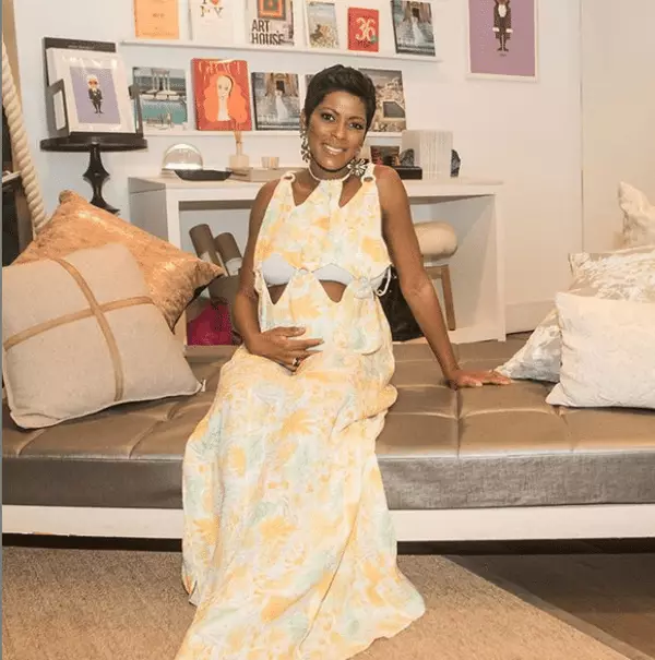 Tamron Hall ndiAmai! Mutambi weTV Anozivisa Kusvika kweMwanakomana wake, Moses 40275_3