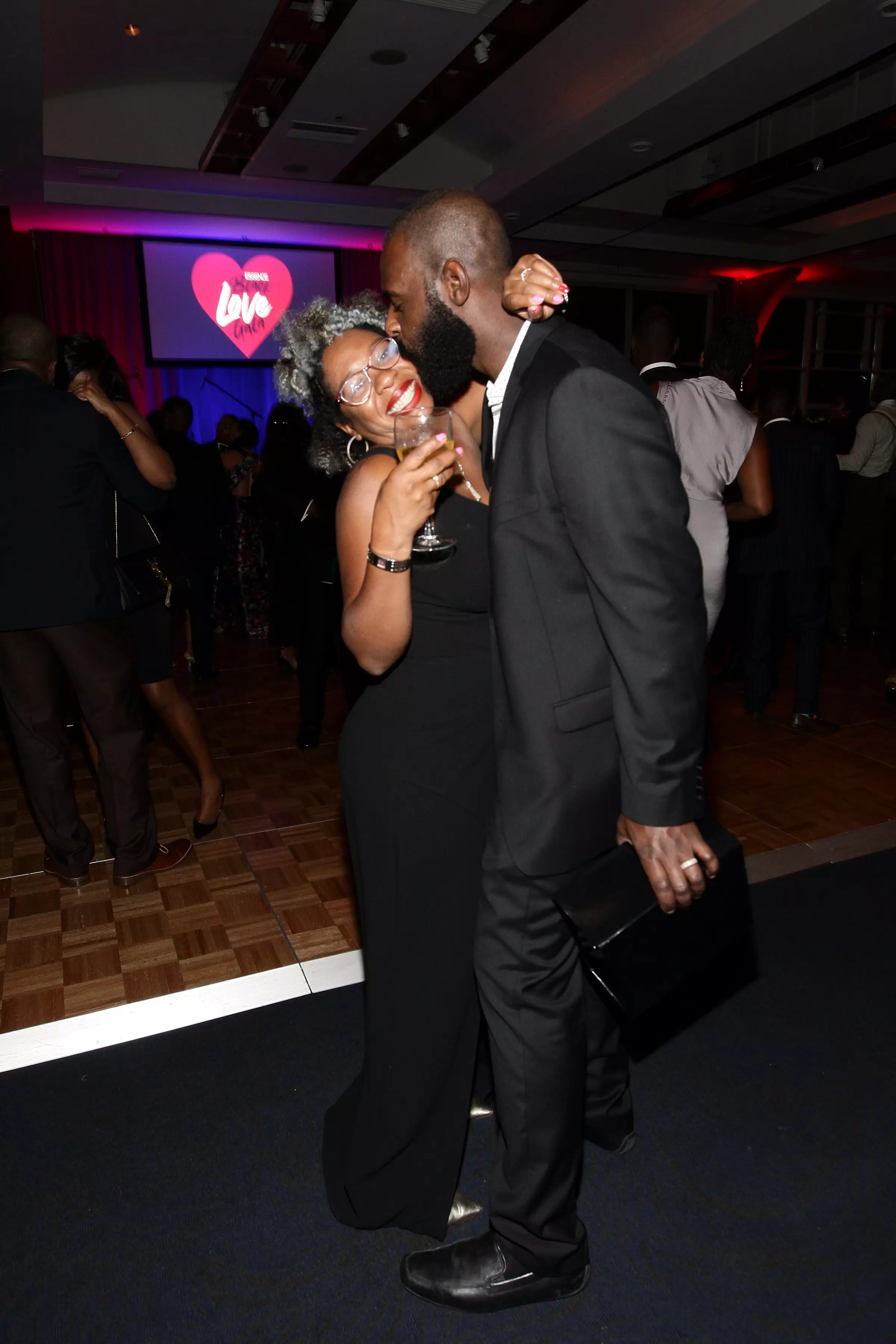 Dessa par kom ut för att fira och sprida kärlek på ESSENCE:s Black Love Gala i NYC 40313_11