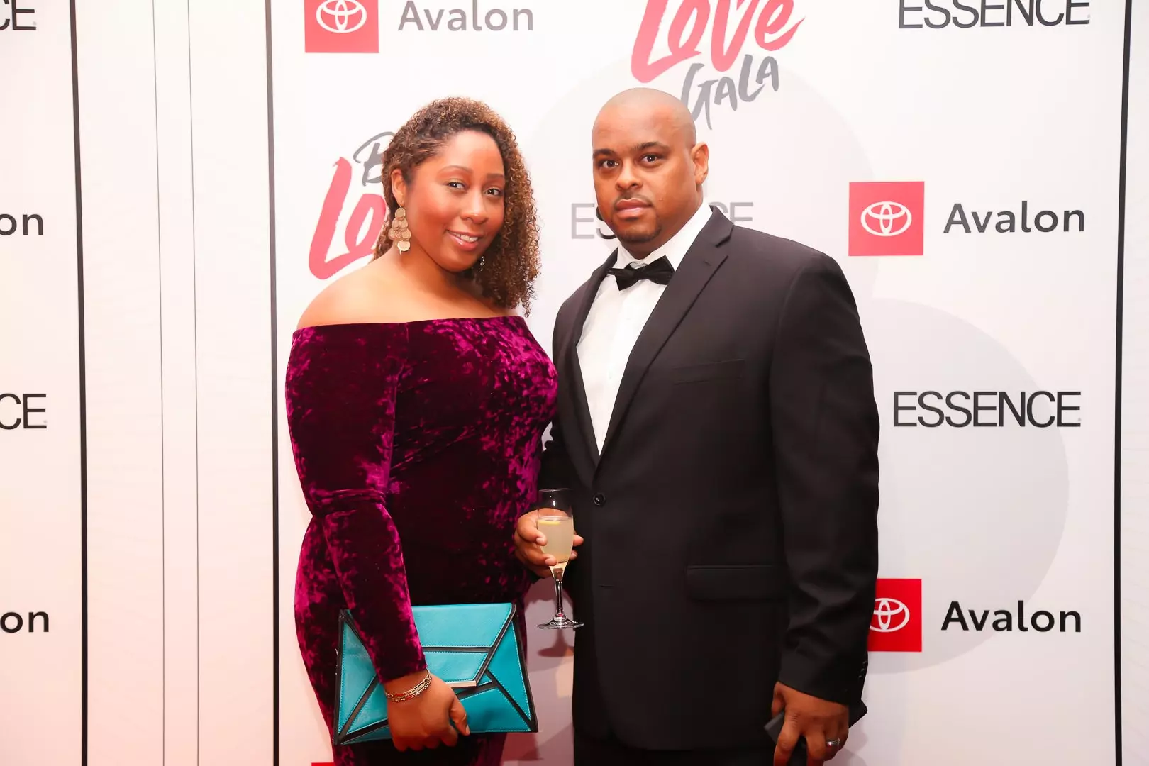 Ovi parovi su izašli da proslave i šire ljubav na ESSENCE Black Love Gala u NYC-u 40313_29