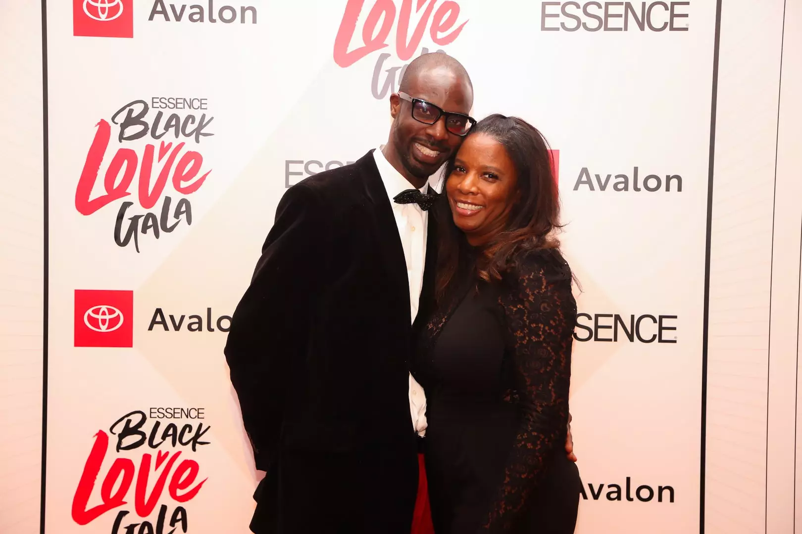 Эти пары пришли отпраздновать и распространить любовь на гала-вечере ESSENCE Black Love в Нью-Йорке 40313_37