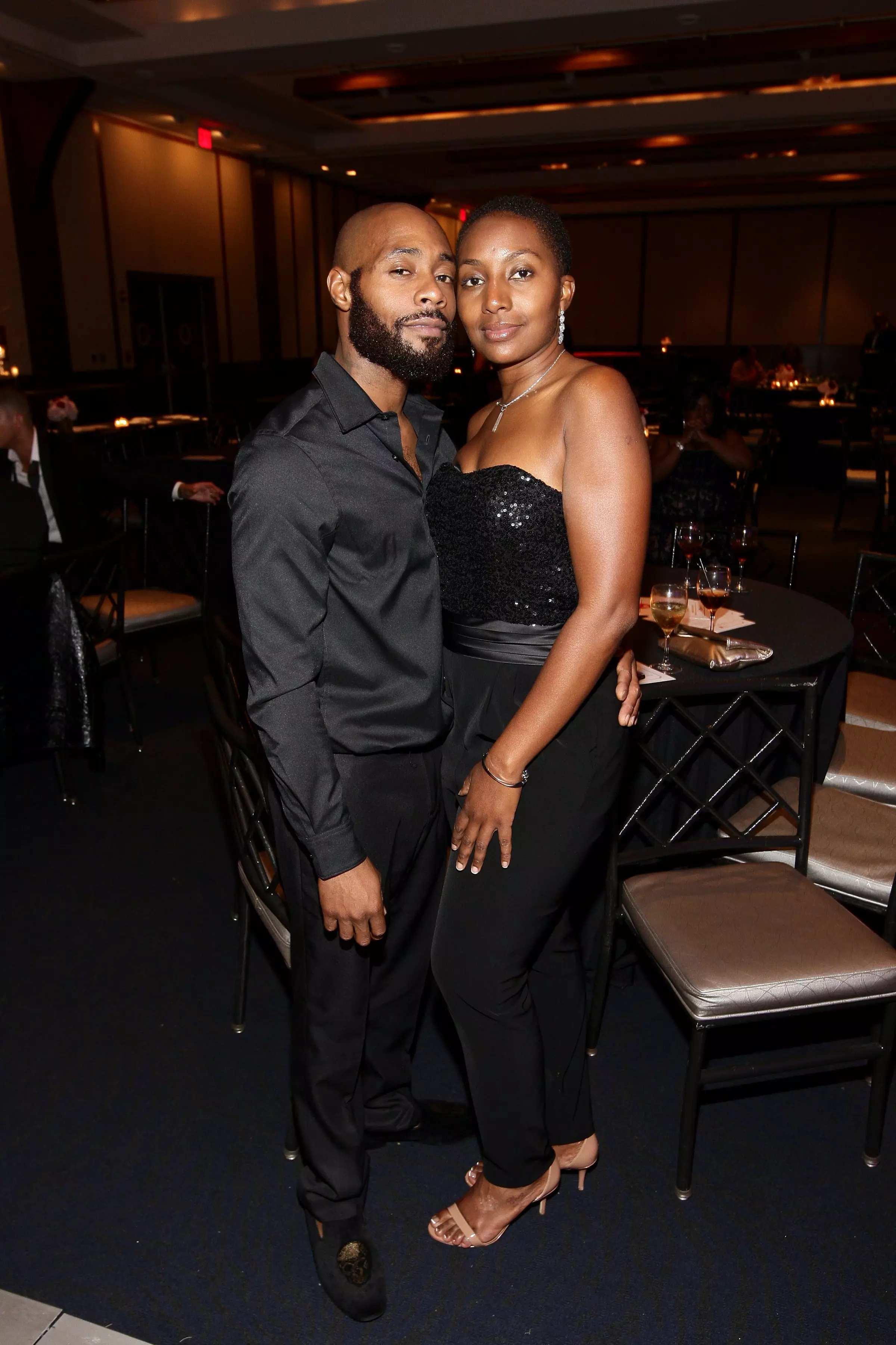 Ovi parovi su izašli da proslave i šire ljubav na ESSENCE Black Love Gala u NYC-u 40313_50