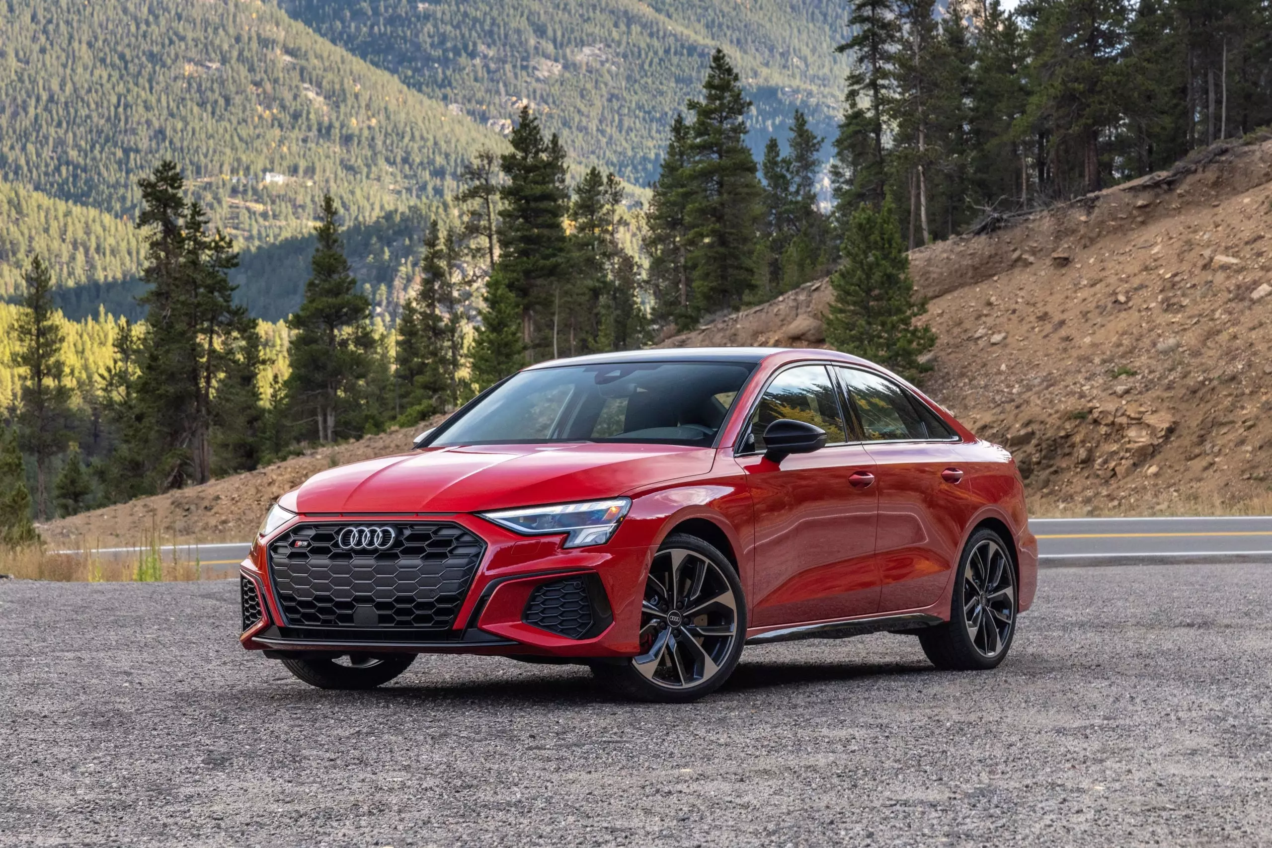 Pinuntahan Namin Ang Mountain Roads Ng Denver Para Subukan Ang 2022 Audi A3 At S3 Sedans. Narito ang Dapat Mong Malaman Tungkol sa Kanila.