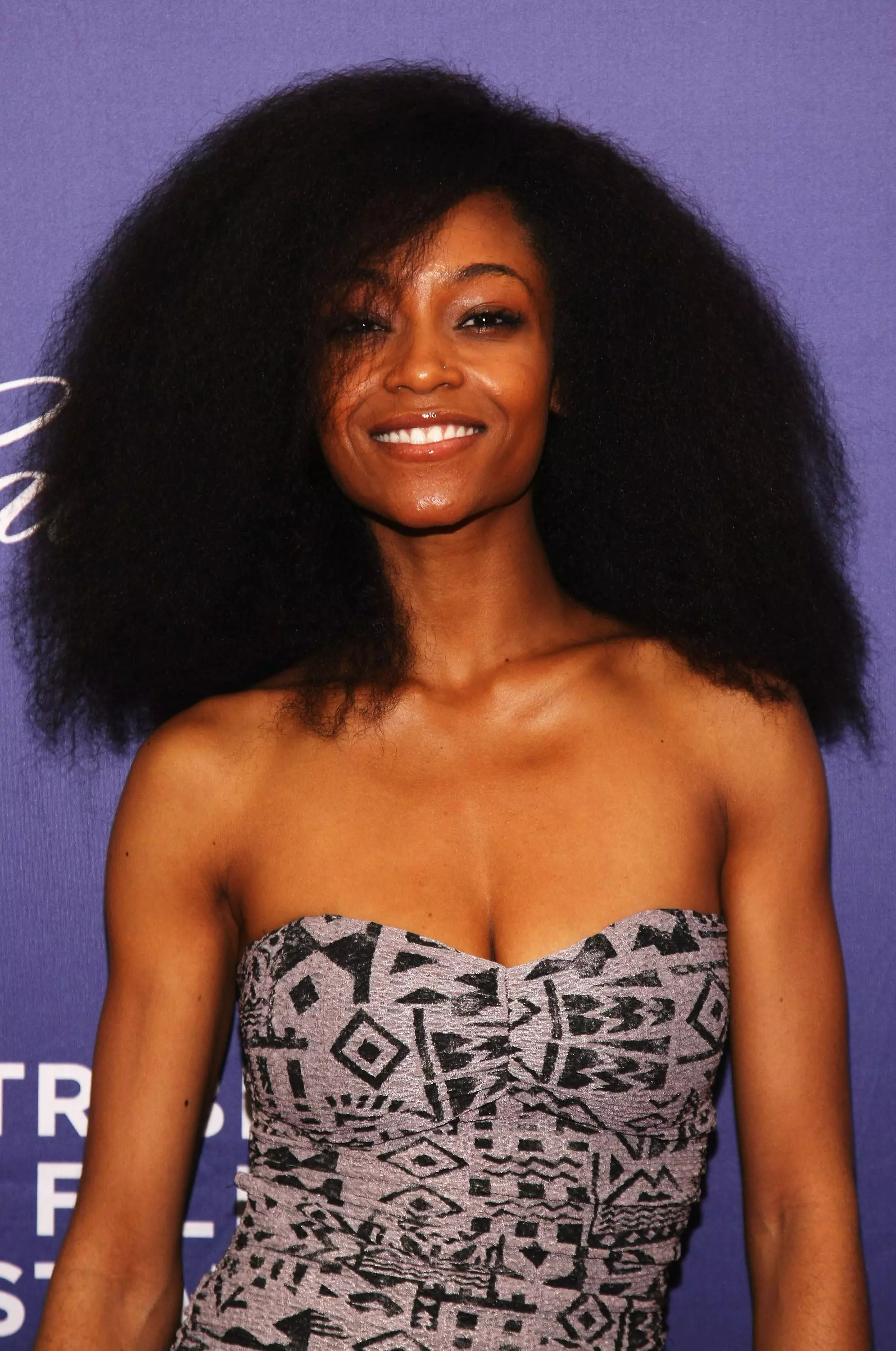 Yaya DaCosta بالوں کے لمحات 42010_2