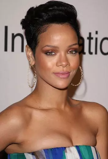 File Hairstyle: Rihanna's Evolving 'Do 42711_11