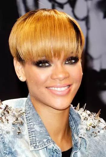 File Hairstyle: Rihanna's Evolving 'Do 42711_18